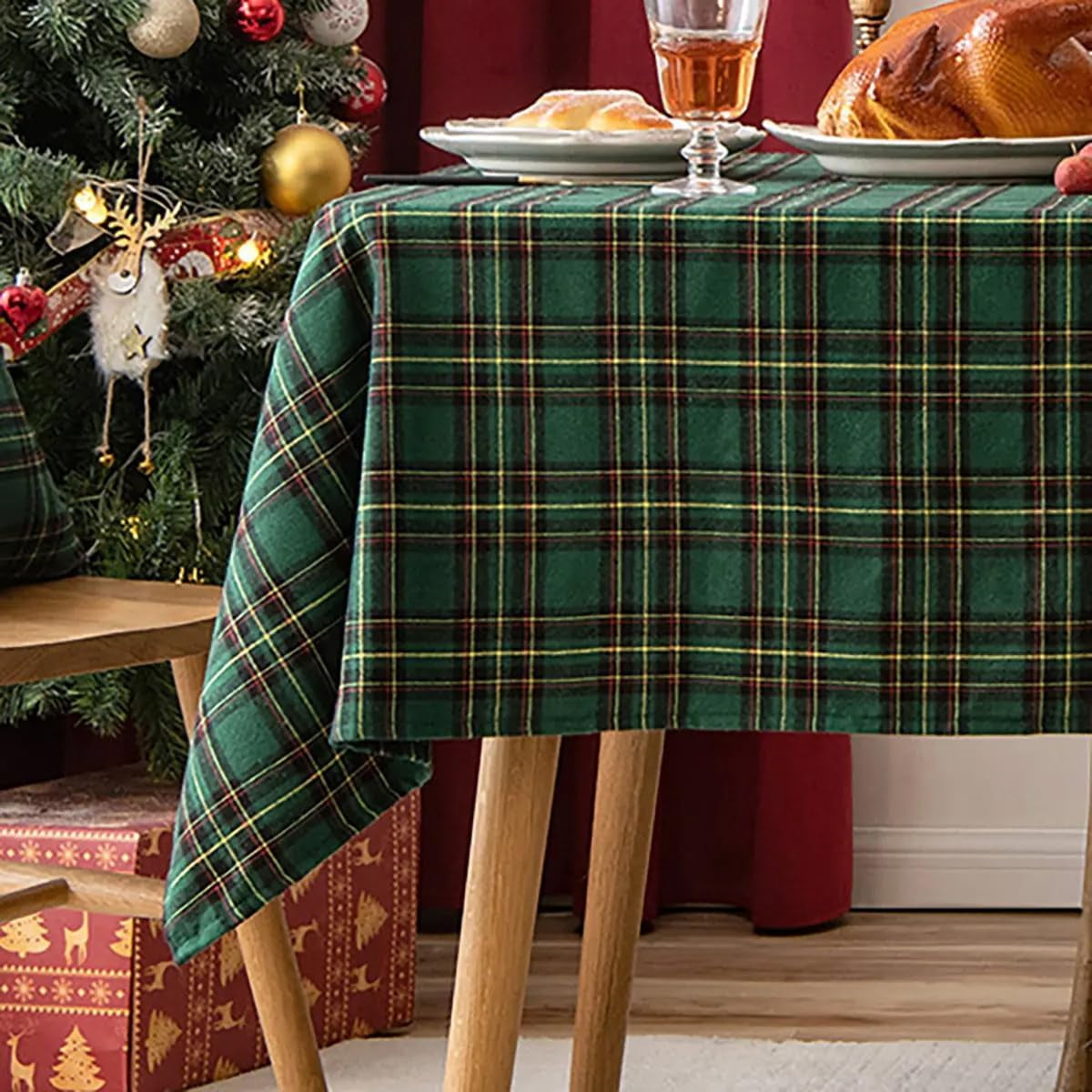 Fennco Styles Classic Plaid Holiday Tablecloth 56" W X 72" L - Green ...
