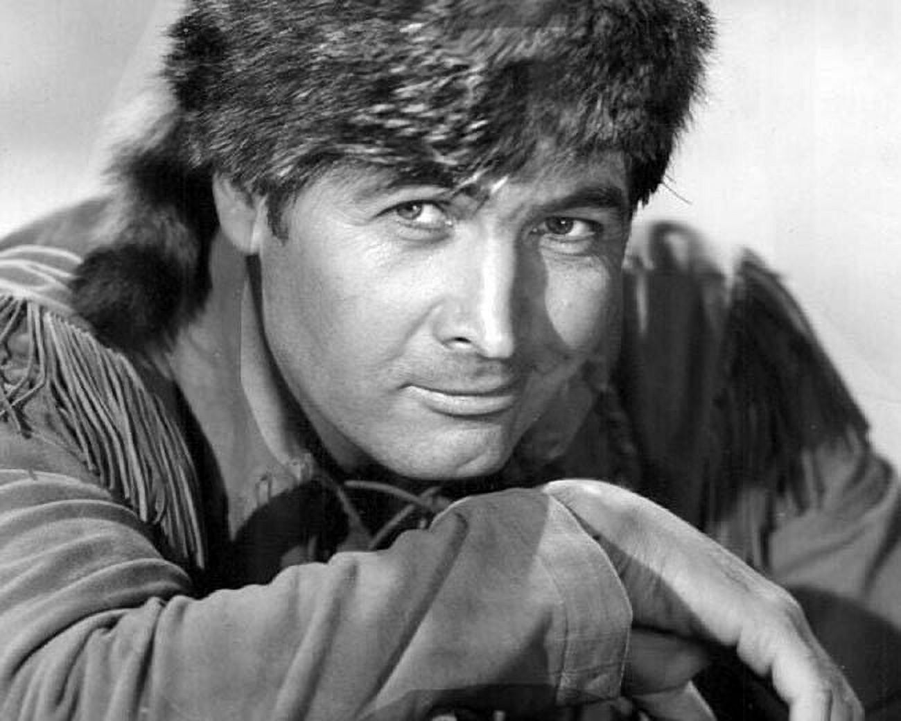 Fess Parker in buckskin jacket and racoon hat as Davy Crockett 24x30 ...