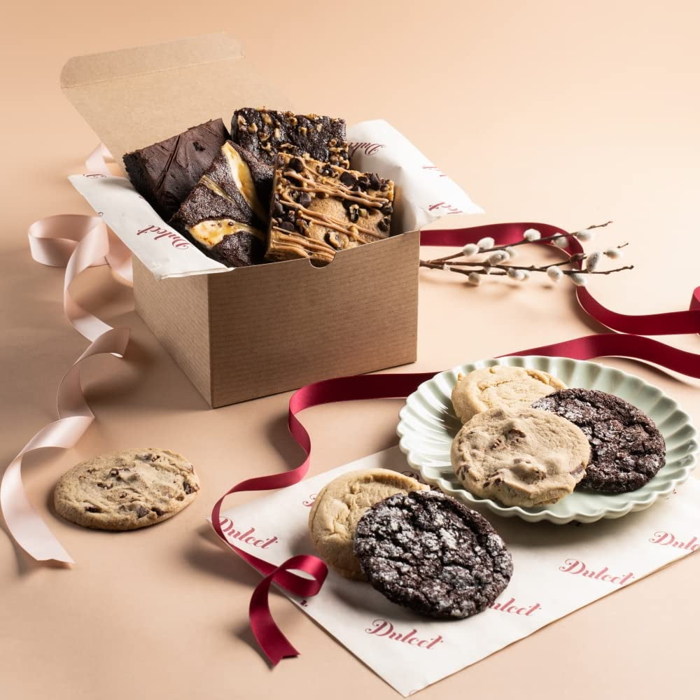 Festive Gourmet Chocolate Chunk Cookies-Chocolate Fudge and Cheese ...