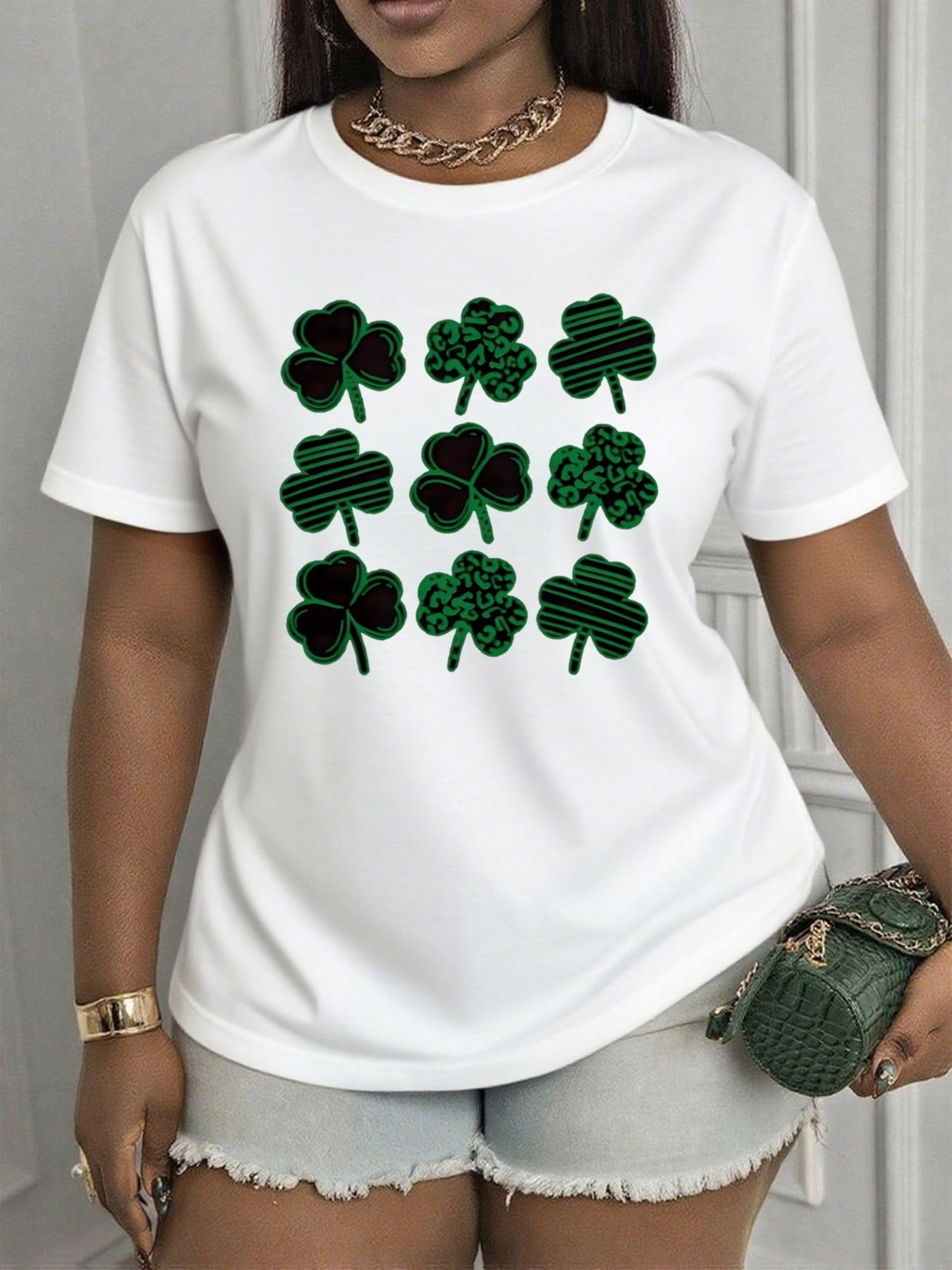 Festive Green Clover Graphic Print Women Short Sleeve Casual T-Shirt ...