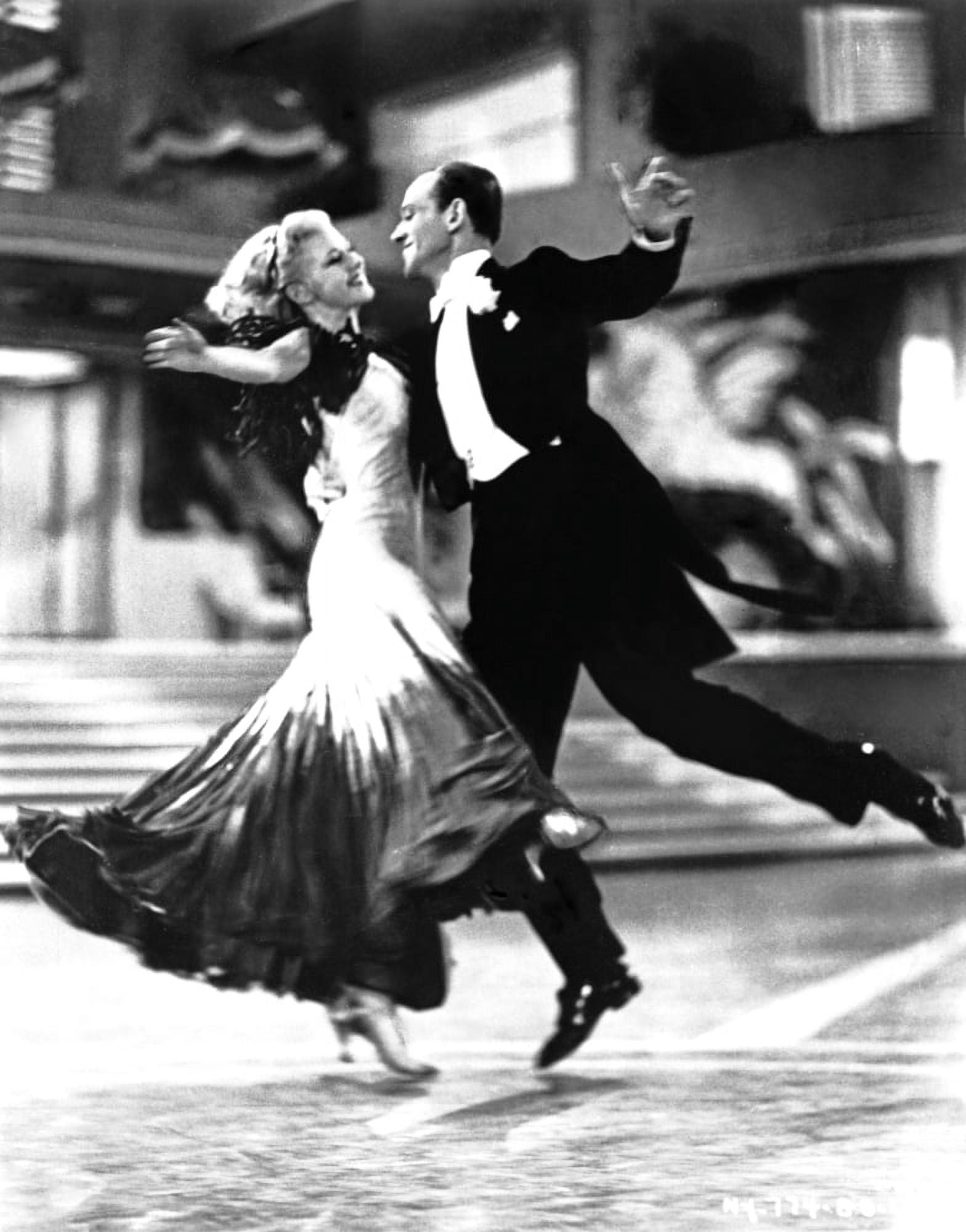 Film still of Fred Astaire and Ginger Rogers dancing Photo Print (8 x ...