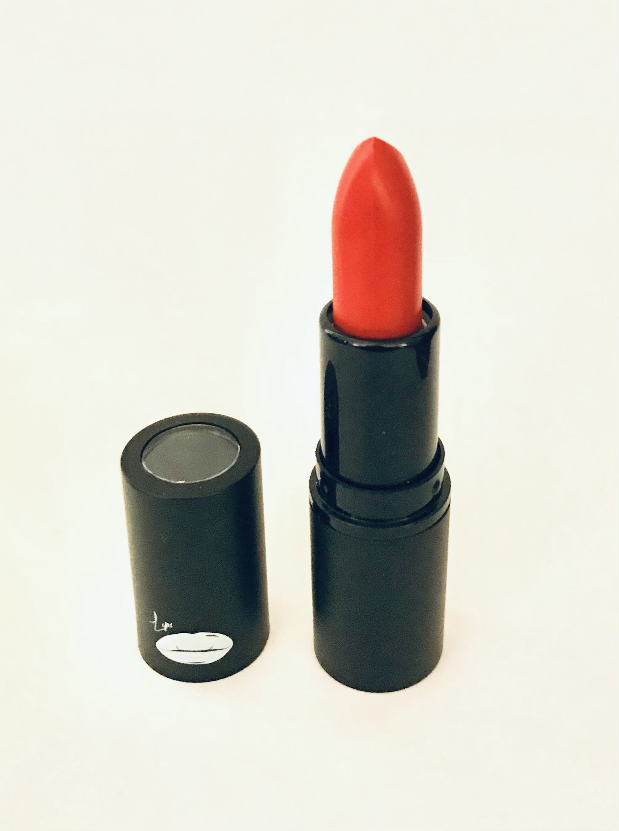 Red Lips Cigarette
