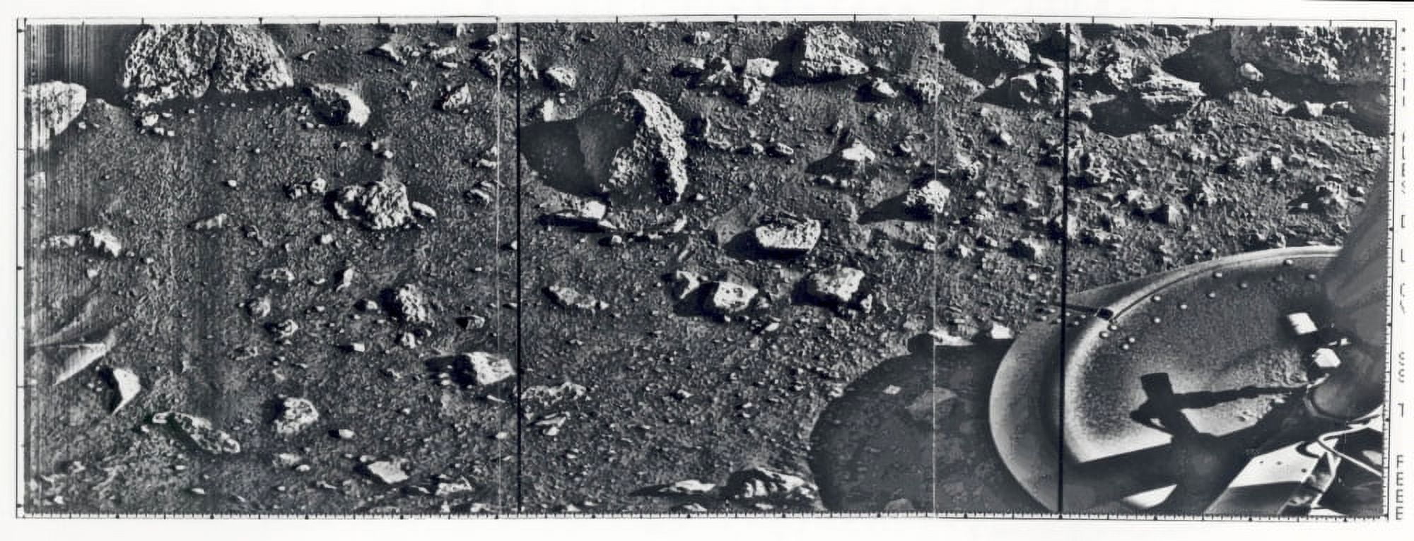 First Image Taken From The Surface Of Mars By The Viking 1 Lander On ...