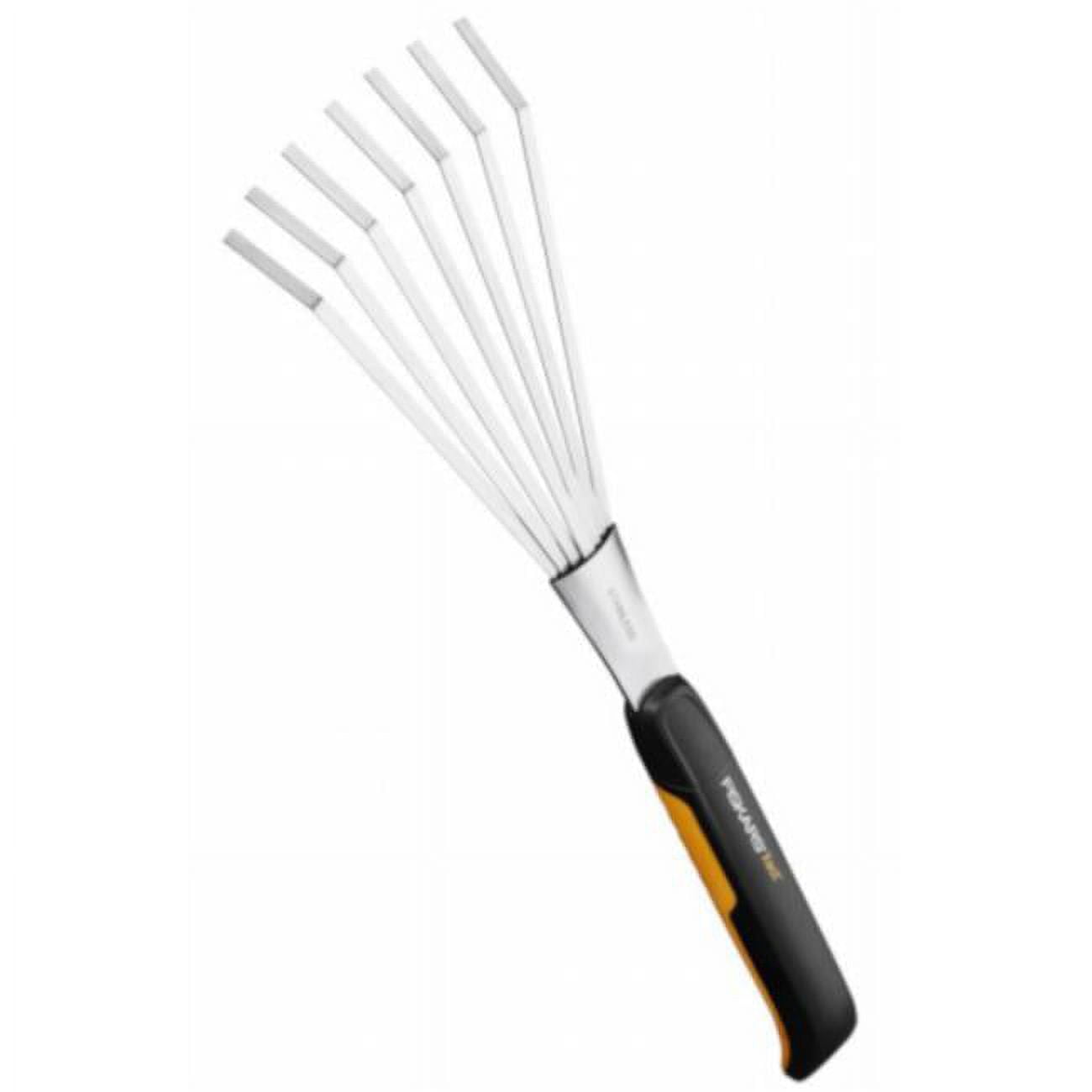 Fiskars Polycarbonate Xact Steel Garden Rake - Walmart.com