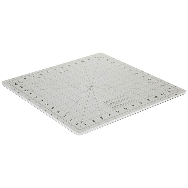Fiskars Rotating Cutting Mat - 14" x 14" Grid to Cut Fabric Squares ...