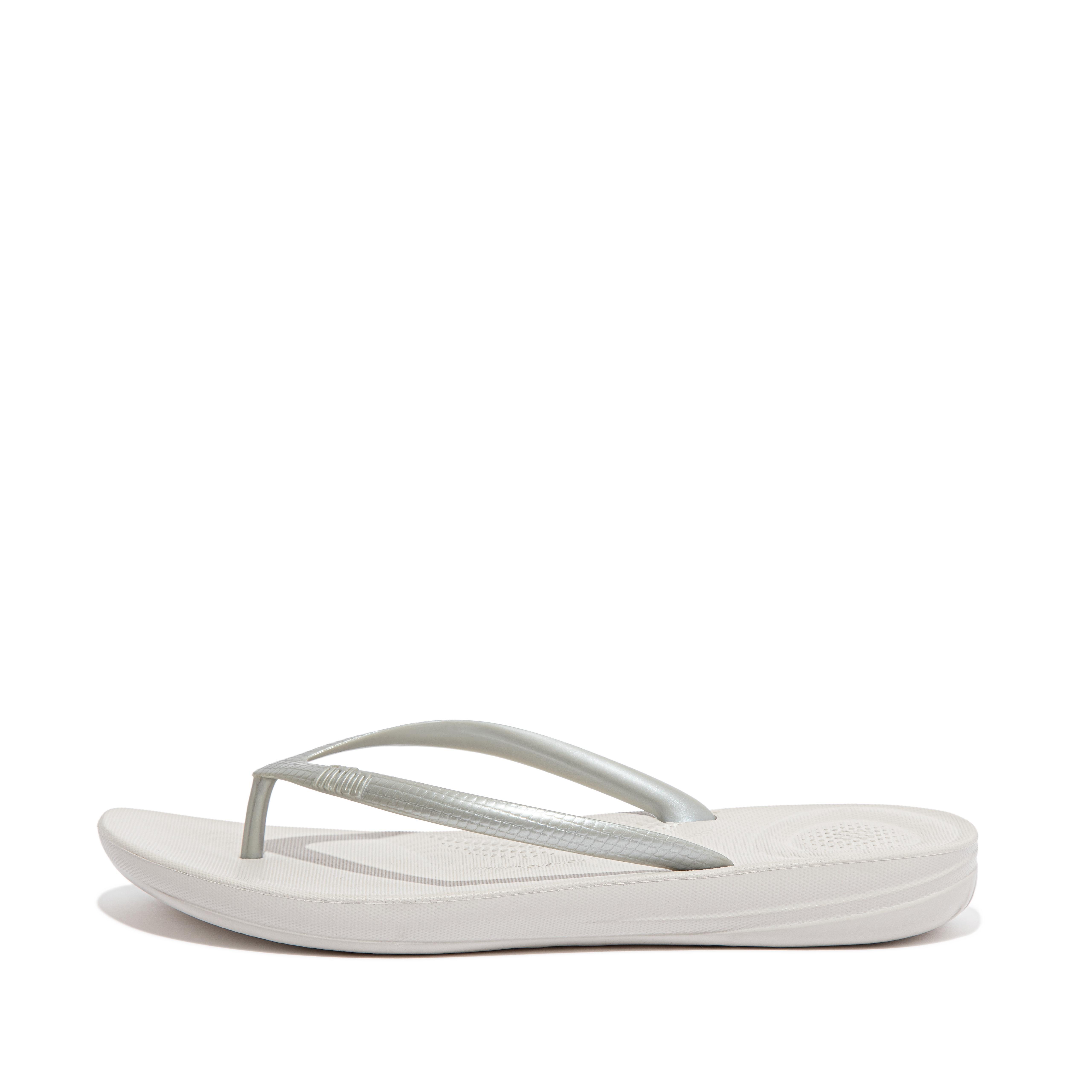 FitFlop Women's iQUSHION Ergonomic Thong Flip Flop Sandal - Walmart.com