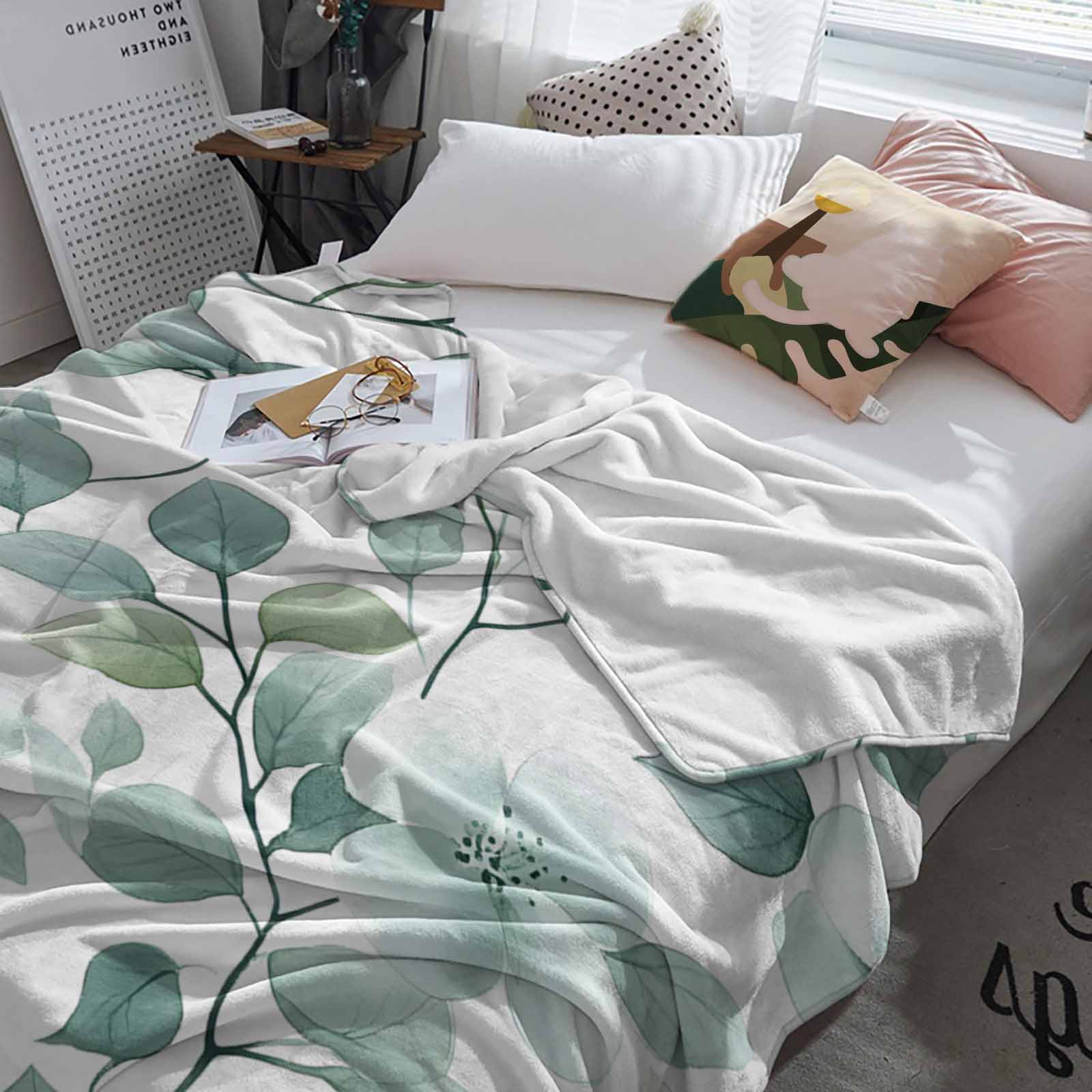 Fleece Blanket Summer Green Gradient Eucalyptus Leaves Blankets, Soft ...