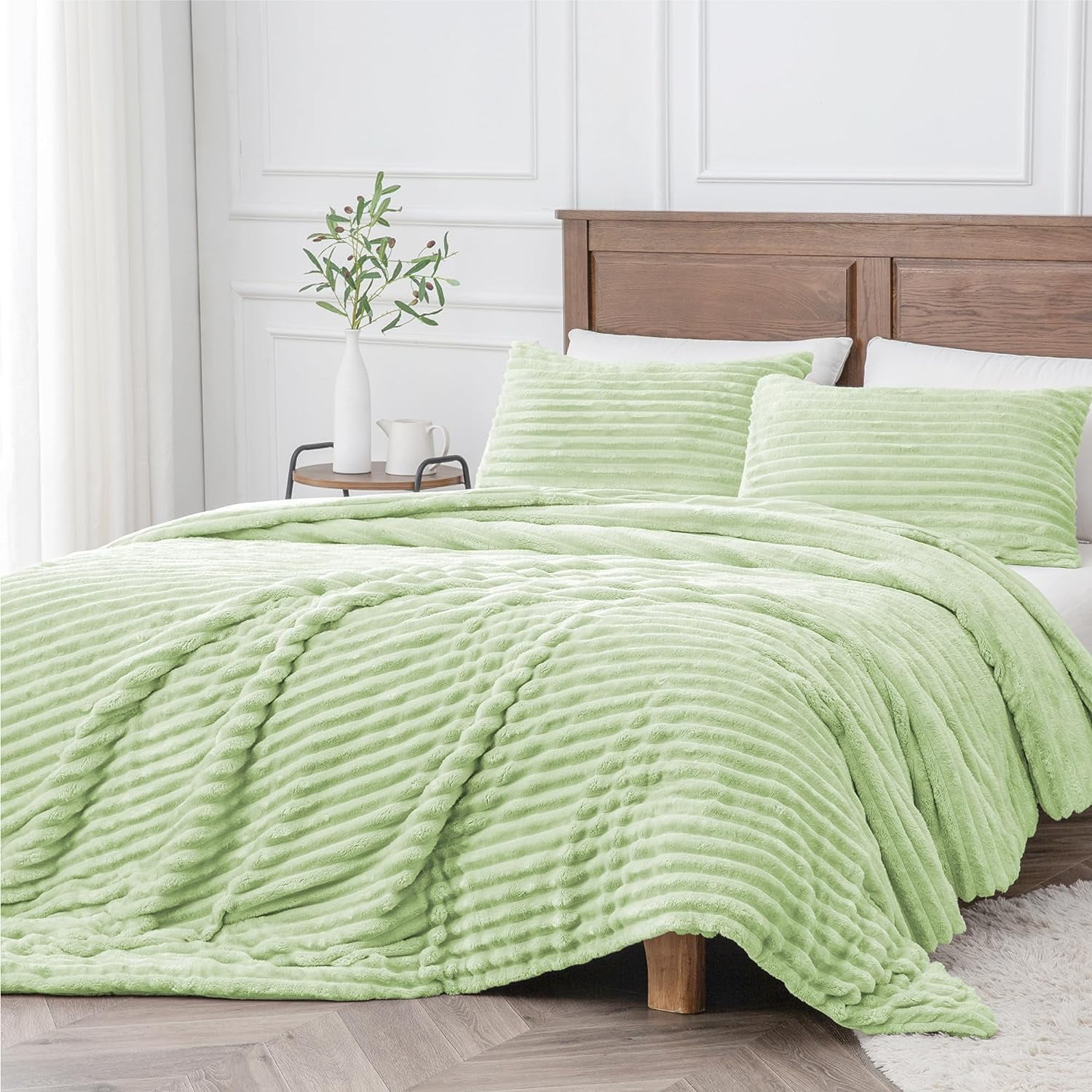 Fleece Queen Comforter Set -Super Soft & Warm Fluffy White Bedding ...
