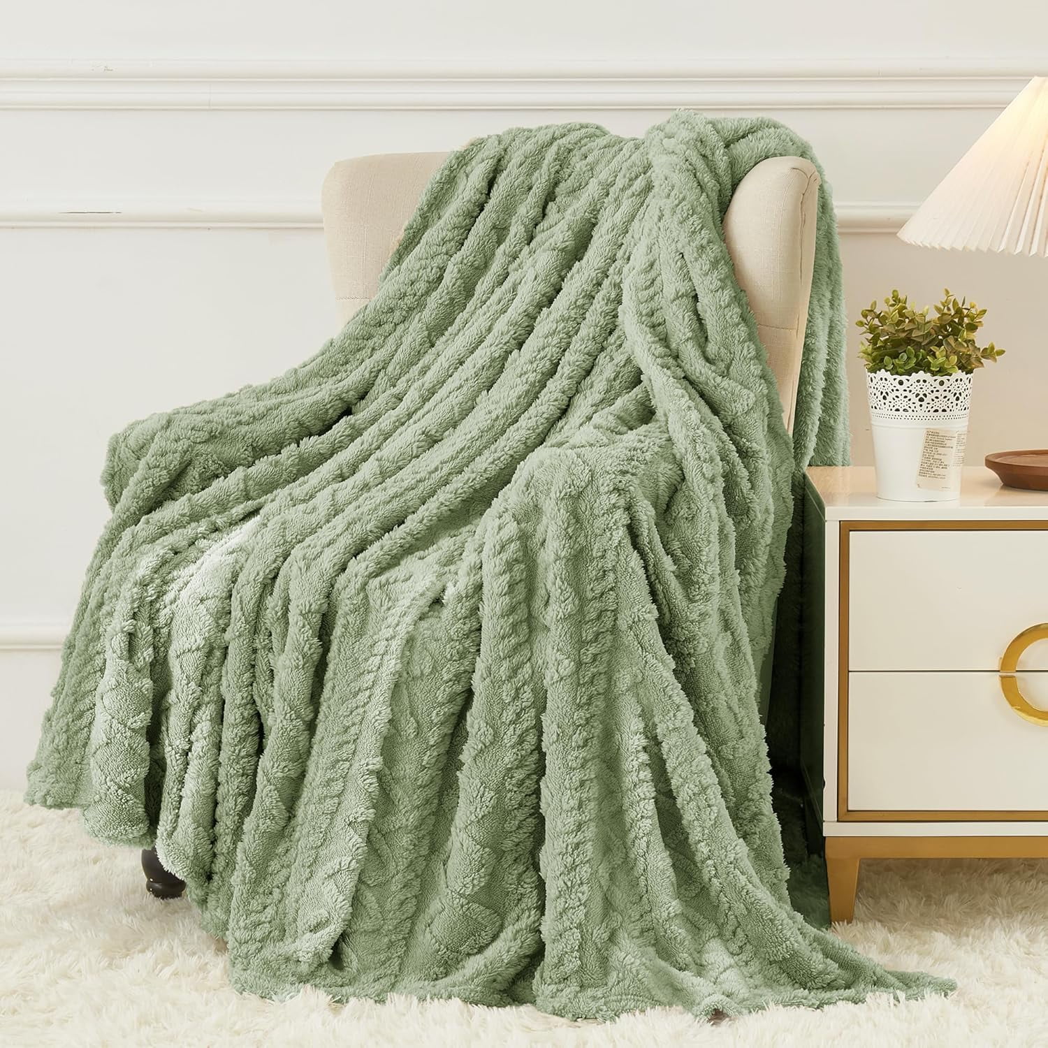 Fleece Throw Blanket - Cozy Soft Lightweight Fuzzy Throw Blanket for ...