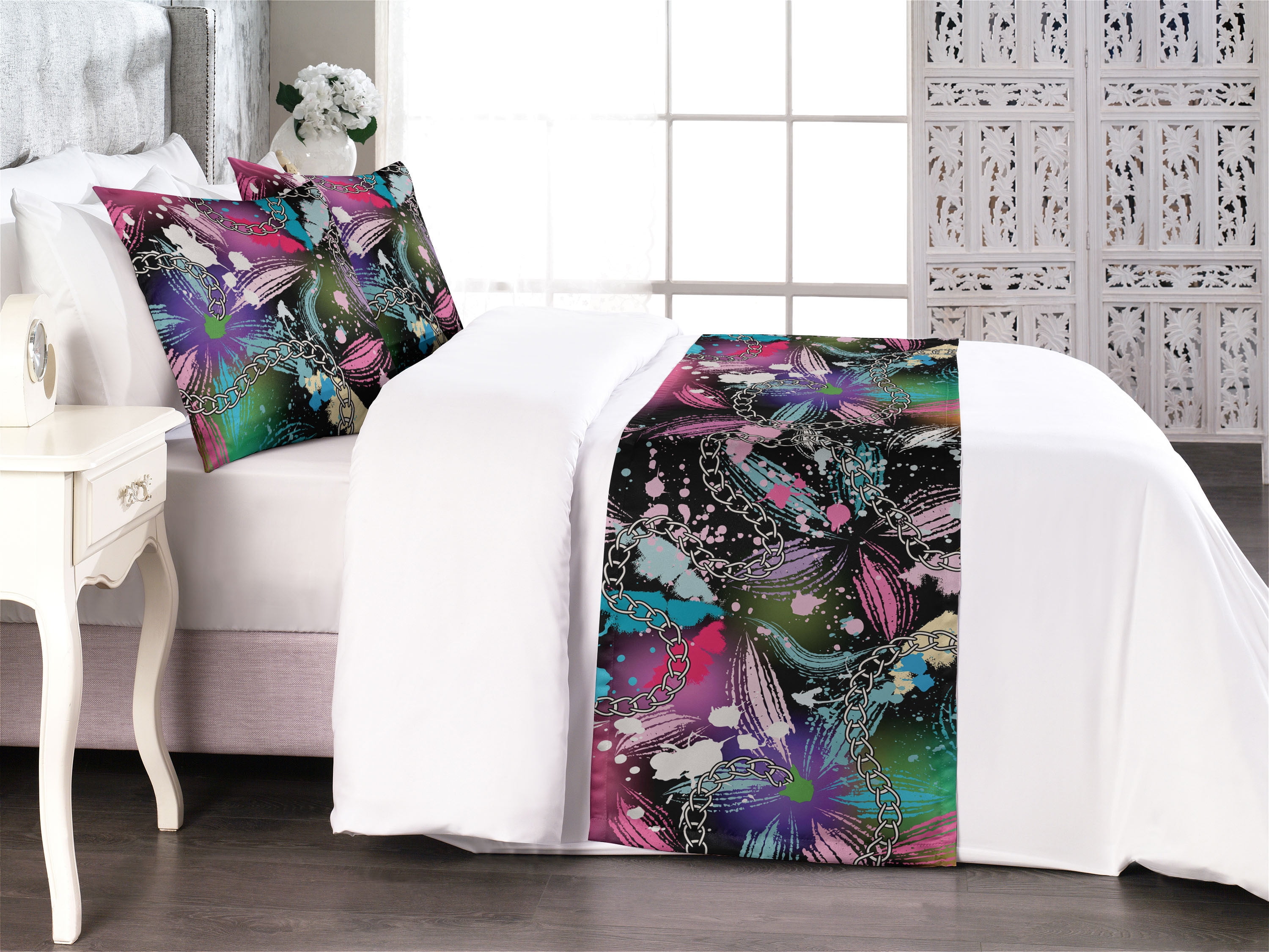 Floral Bed Runner Set, Brush Strokes Like Illustrated Flower Pattern on ...