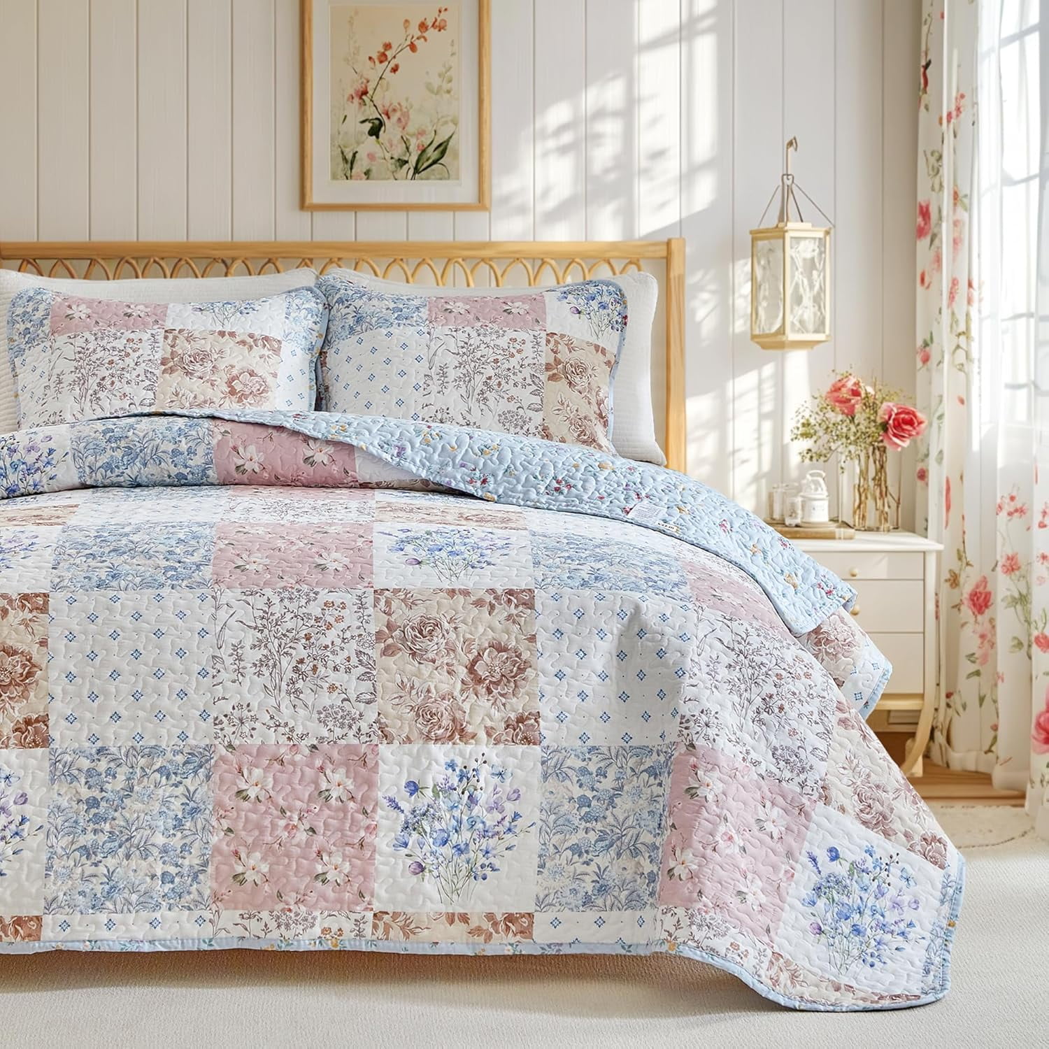 Floral Cotton Quilt Set, Elegant Flowers Grid Patchwork Design, 3 ...