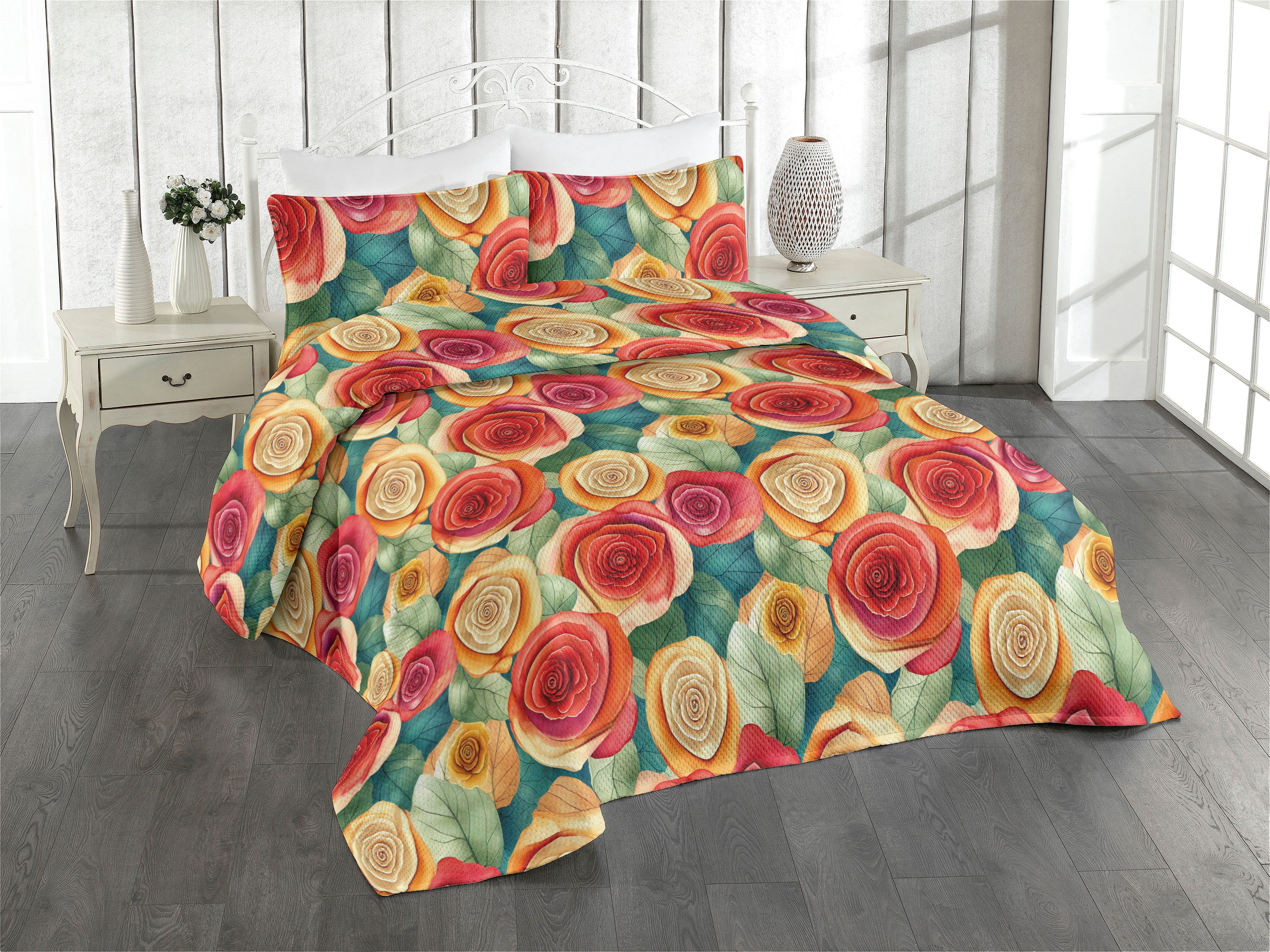 Floral Coverlet, Colorful Bold Roses and Leaves in Watercolor Style ...