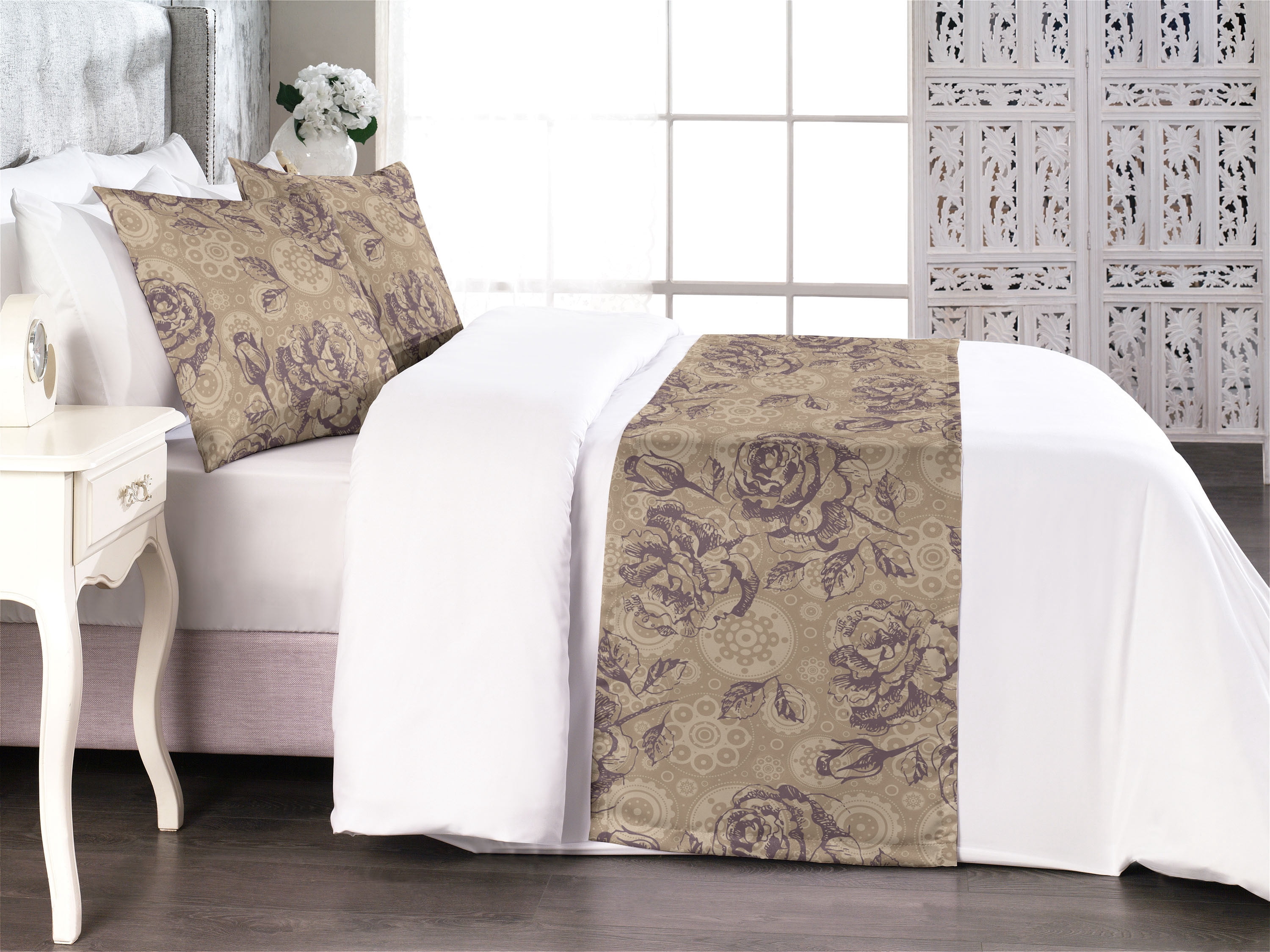 Floral Design Bed Runner Set, Oriental Themed Rose Silhouettes on ...
