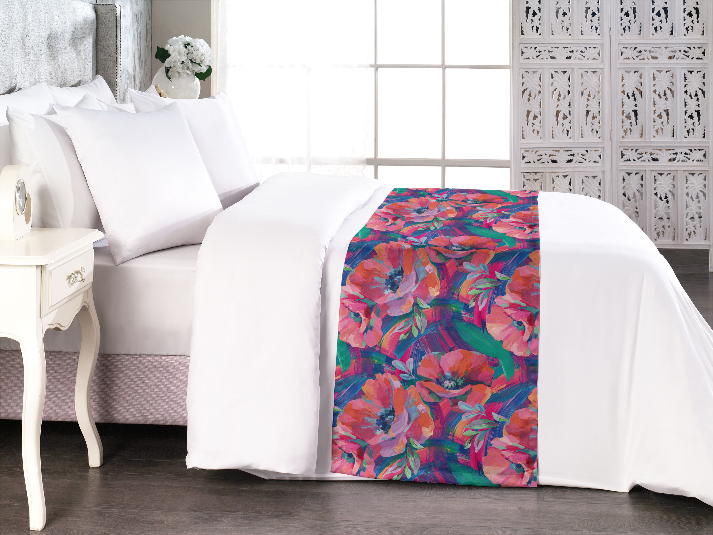 Floral Design Bed Runner, Watercolor Art of a Garden Scene Rose Flowers ...