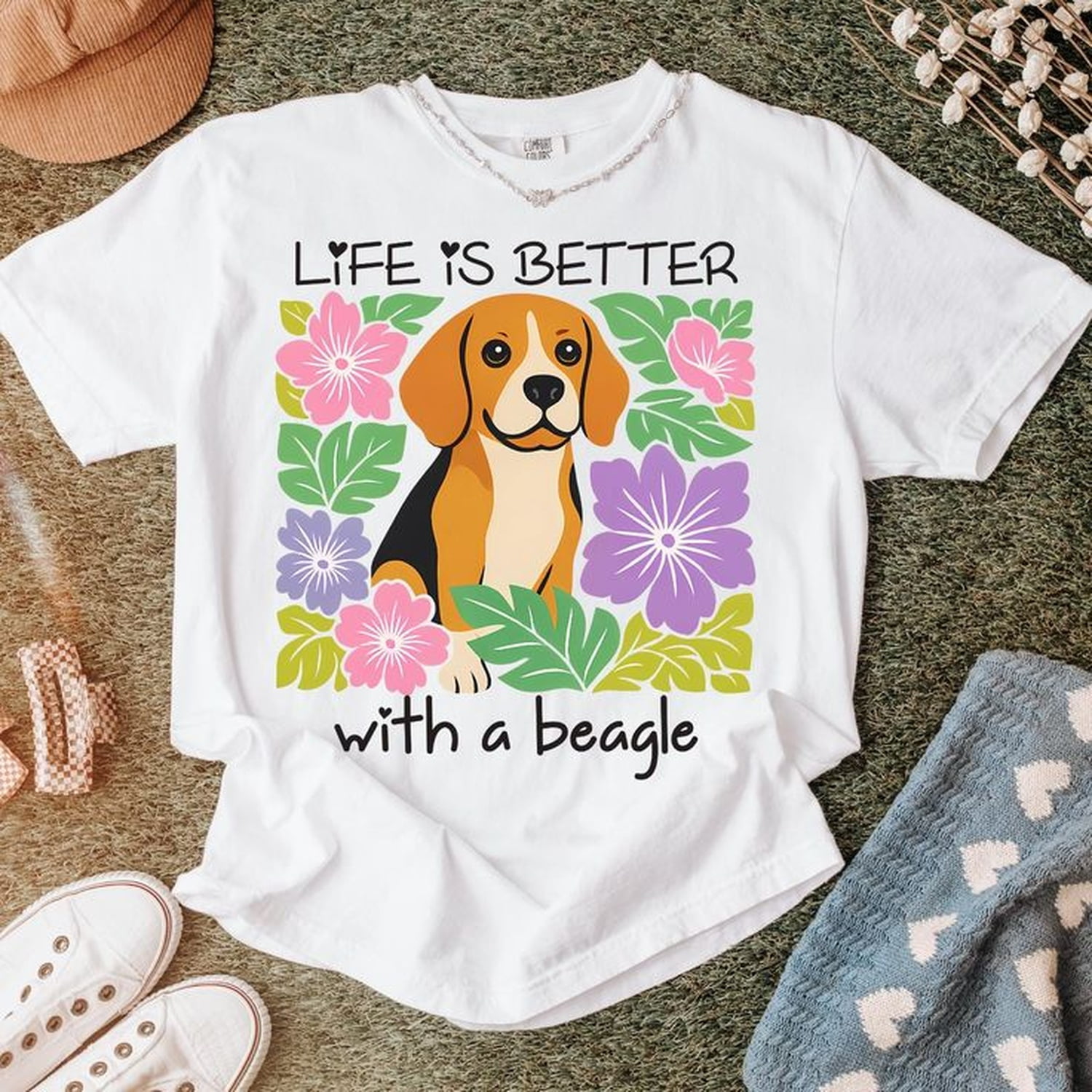 Floral L1ife Is Better With a Beagle T-S1Hirt, Gift for Beagle Mom ...