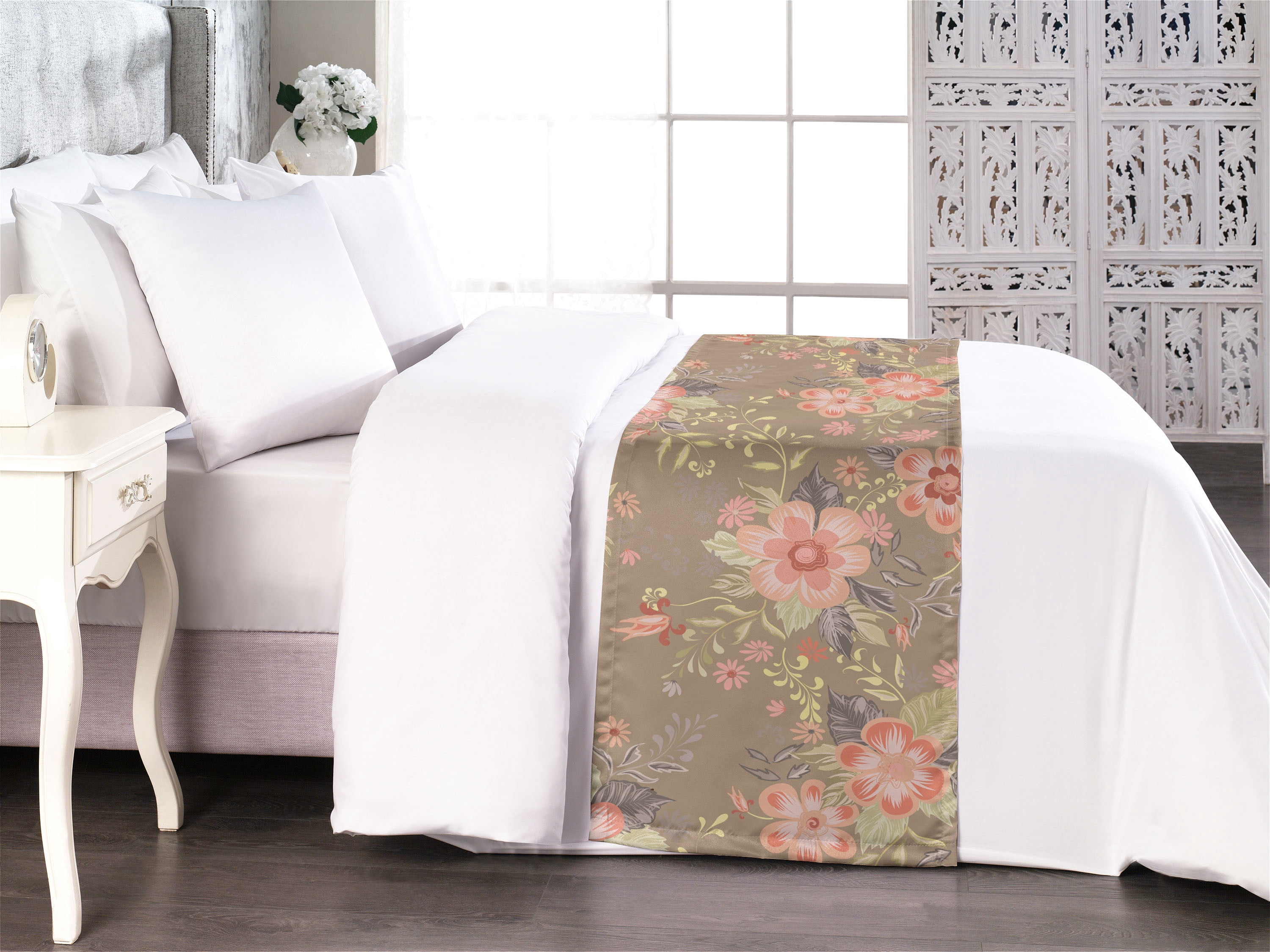 Floral Scene Bed Runner, Colorful Design Garden Flowers with Leaves ...