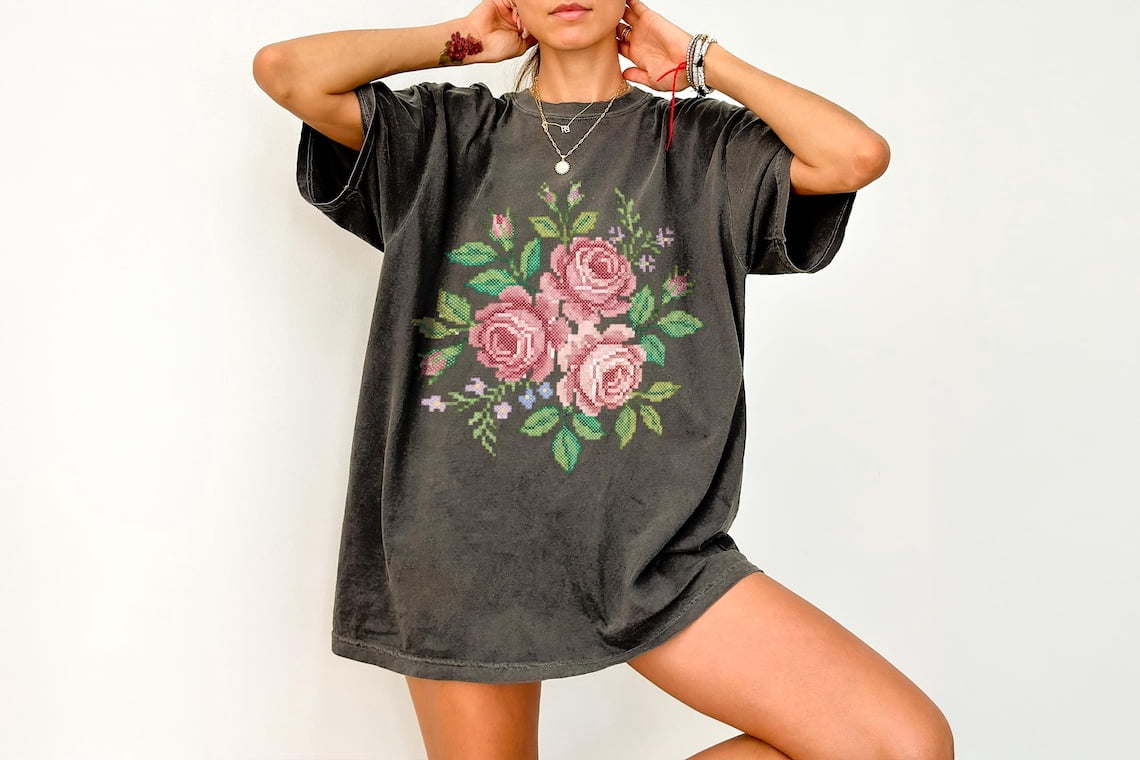 Flower 90s inspired Grandma Tee, Thrifted decor Granny Gift T-shirt ...