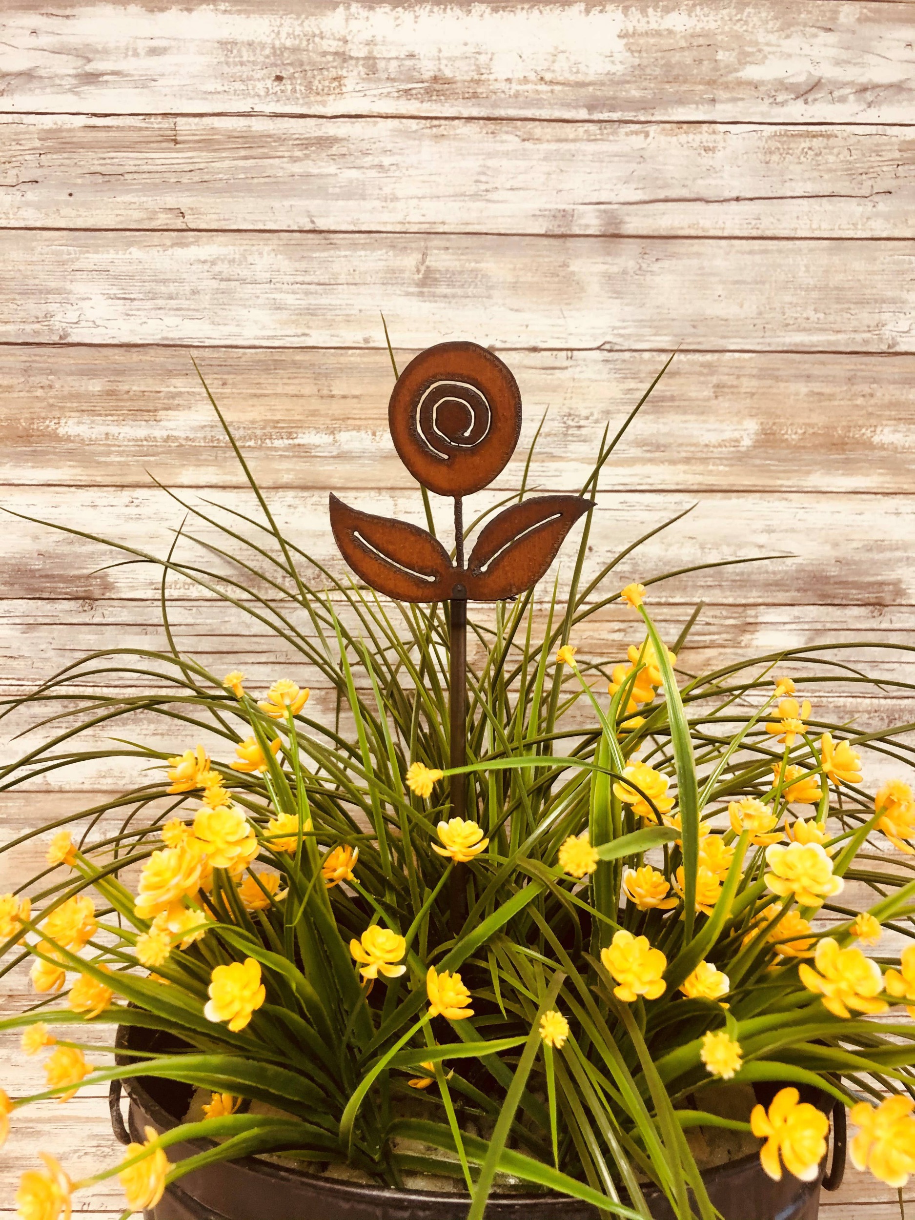 Flower Cannon with Swirl Garden Stake - Walmart.com