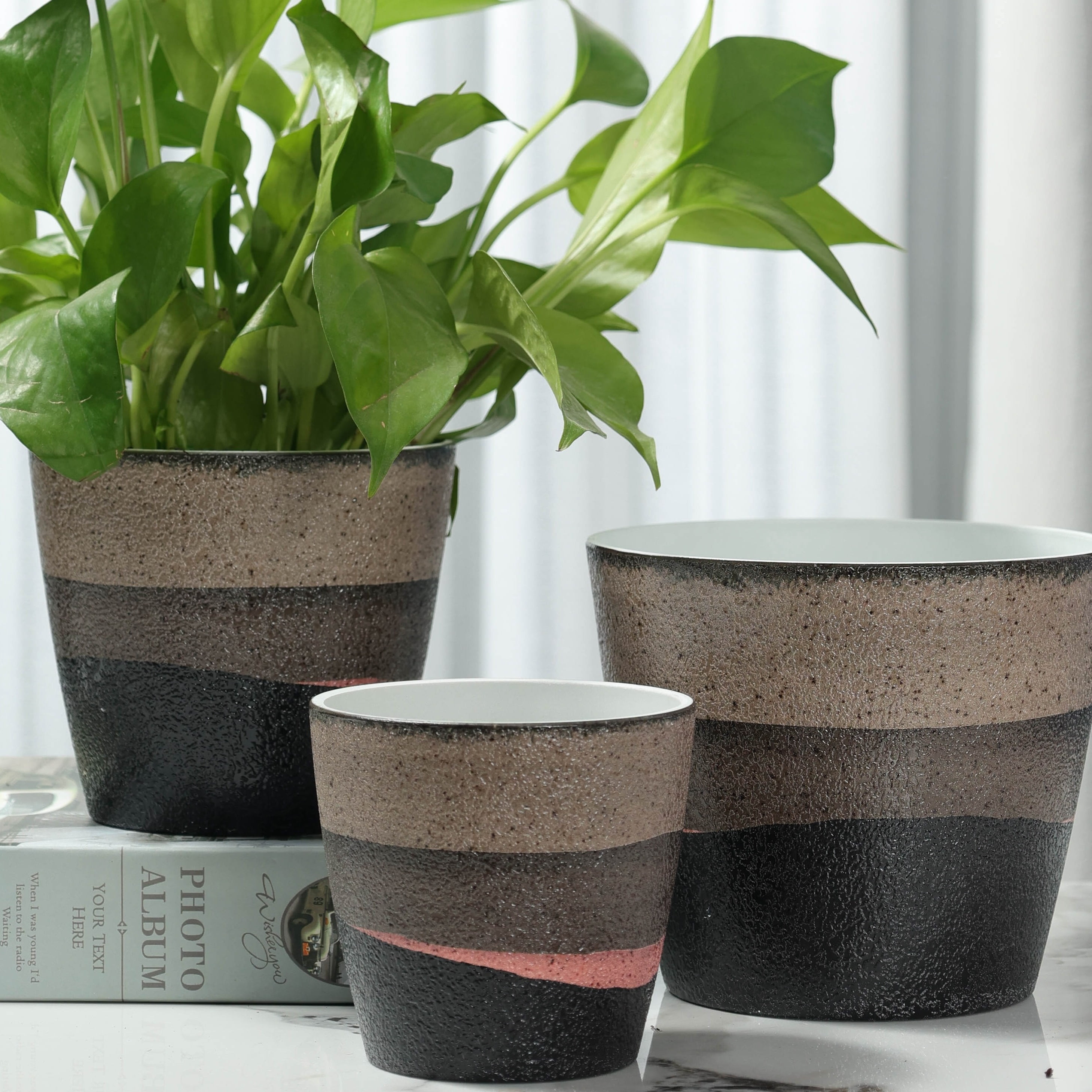 Flower Pot Market 3pcs PolyStone Round Planter - Lightweight, Weather ...