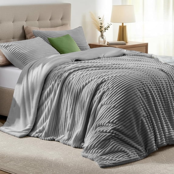 Fluffy Queen Comforter Set 3 Pieces - Soft & Fuzzy White Faux Fur ...