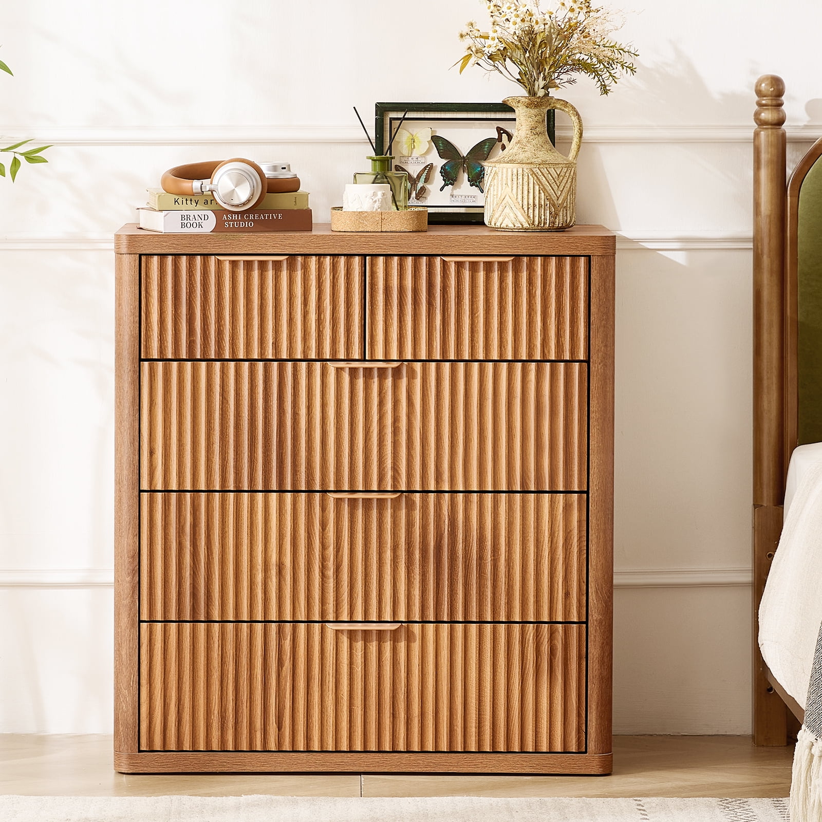 Fluted 5 Drawers Dresser, 34" Tall Modern Chest of Drawers, Curved ...