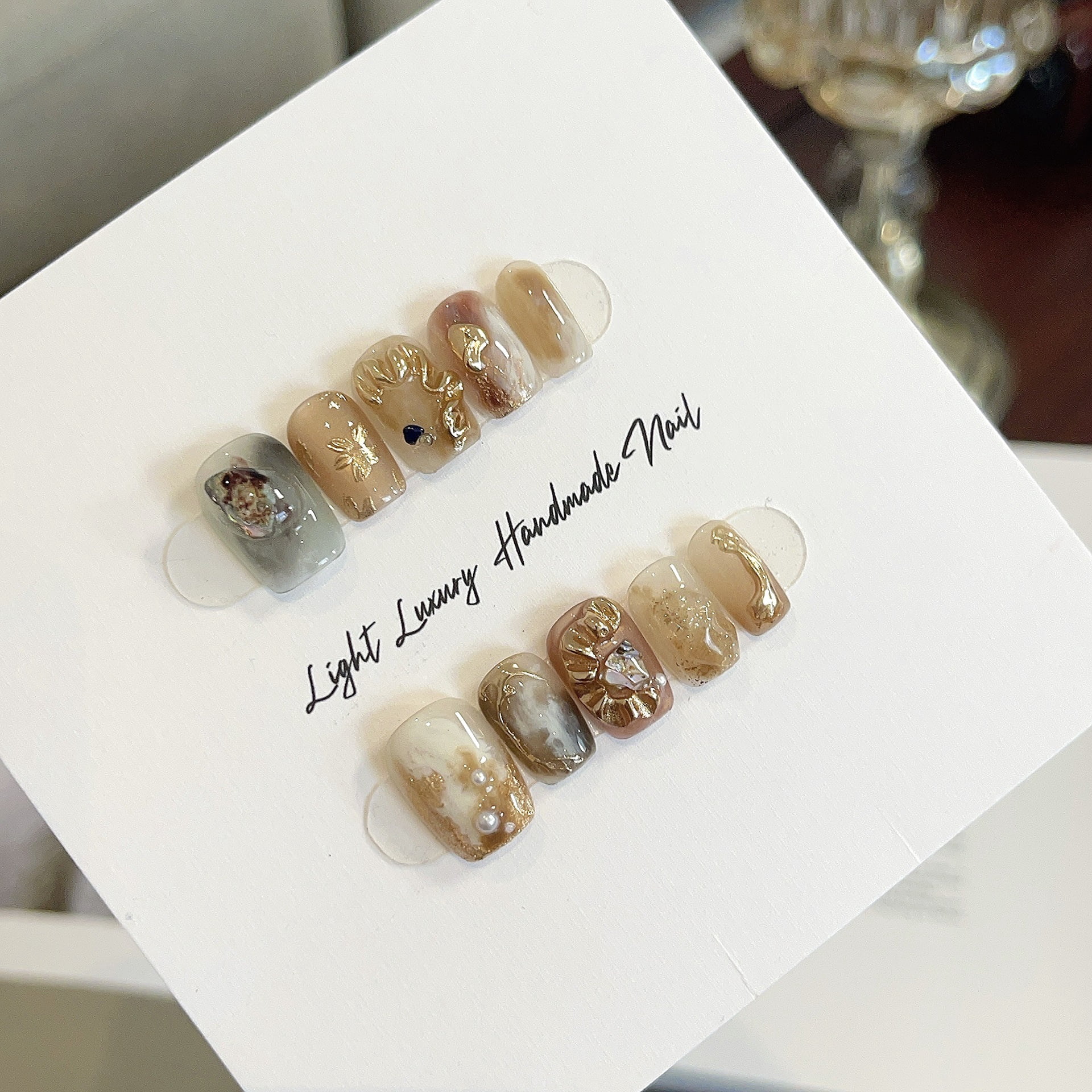 [Fog velvet light rhyme] Pure hand-worn nail Maillard advanced sense ...