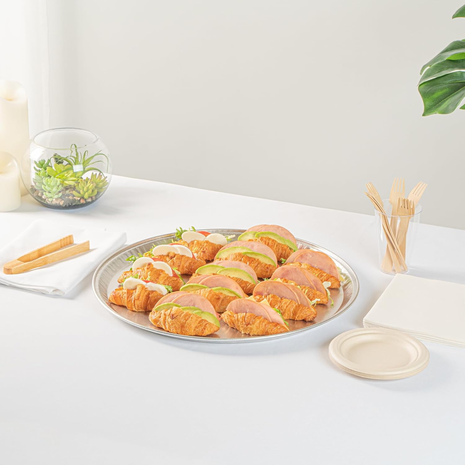 -Foil Lux 18 Inch Round Food Trays, 20 Disposable Serving Platters ...