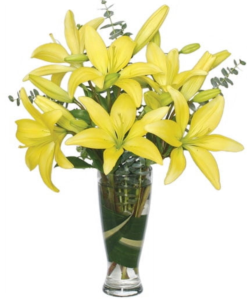 Foo-te's Flowers - Lilies Amarillas Hermosas Arreglo Floral - Standard ...