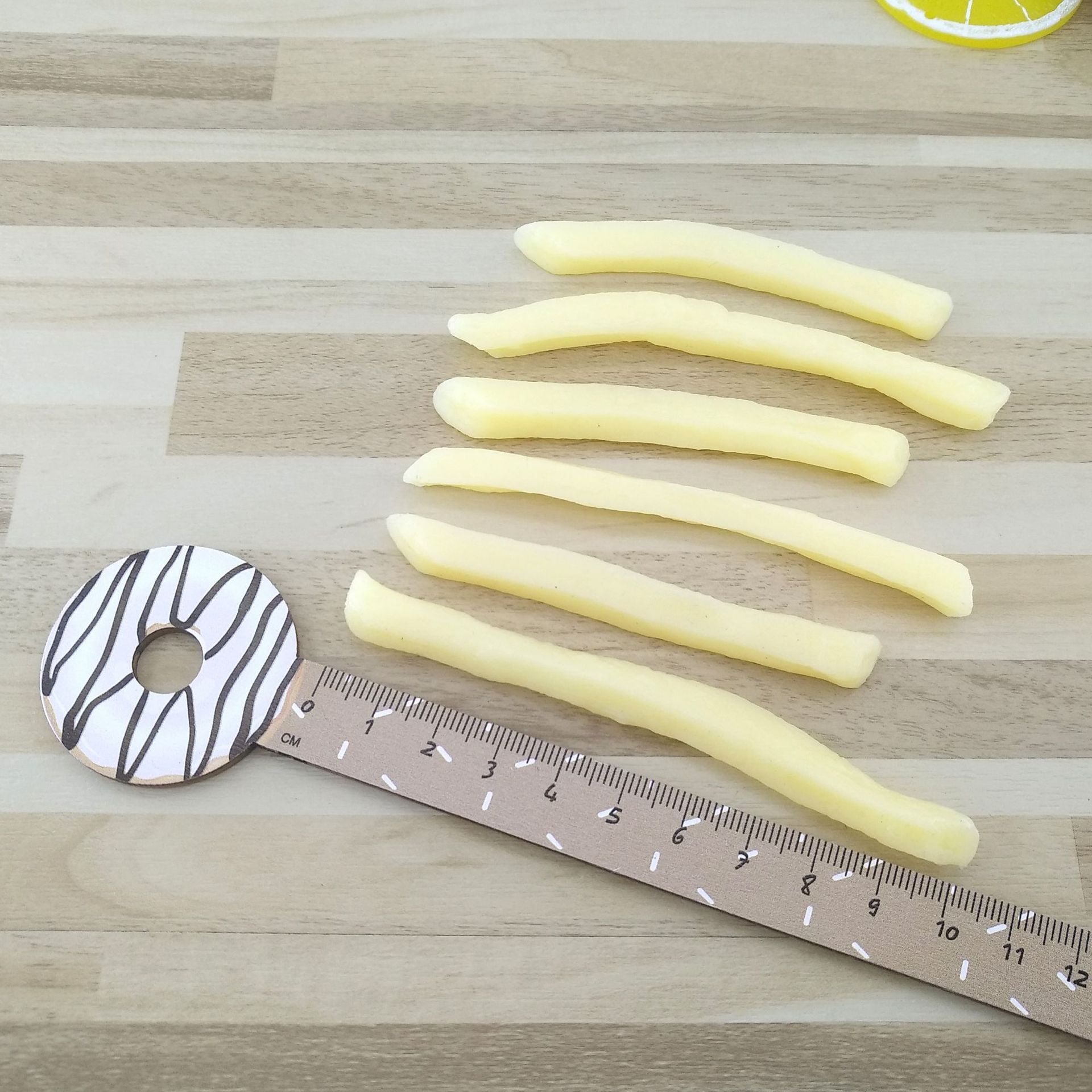 Food keychain simulation KFC family barrel fried chicken legs, chicken ...