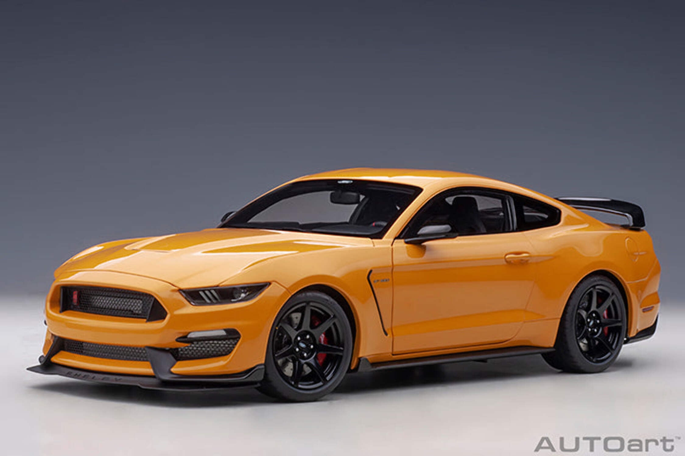 Ford Mustang Shelby GT-350R Orange Fury Metallic 1/18 Model Car by ...