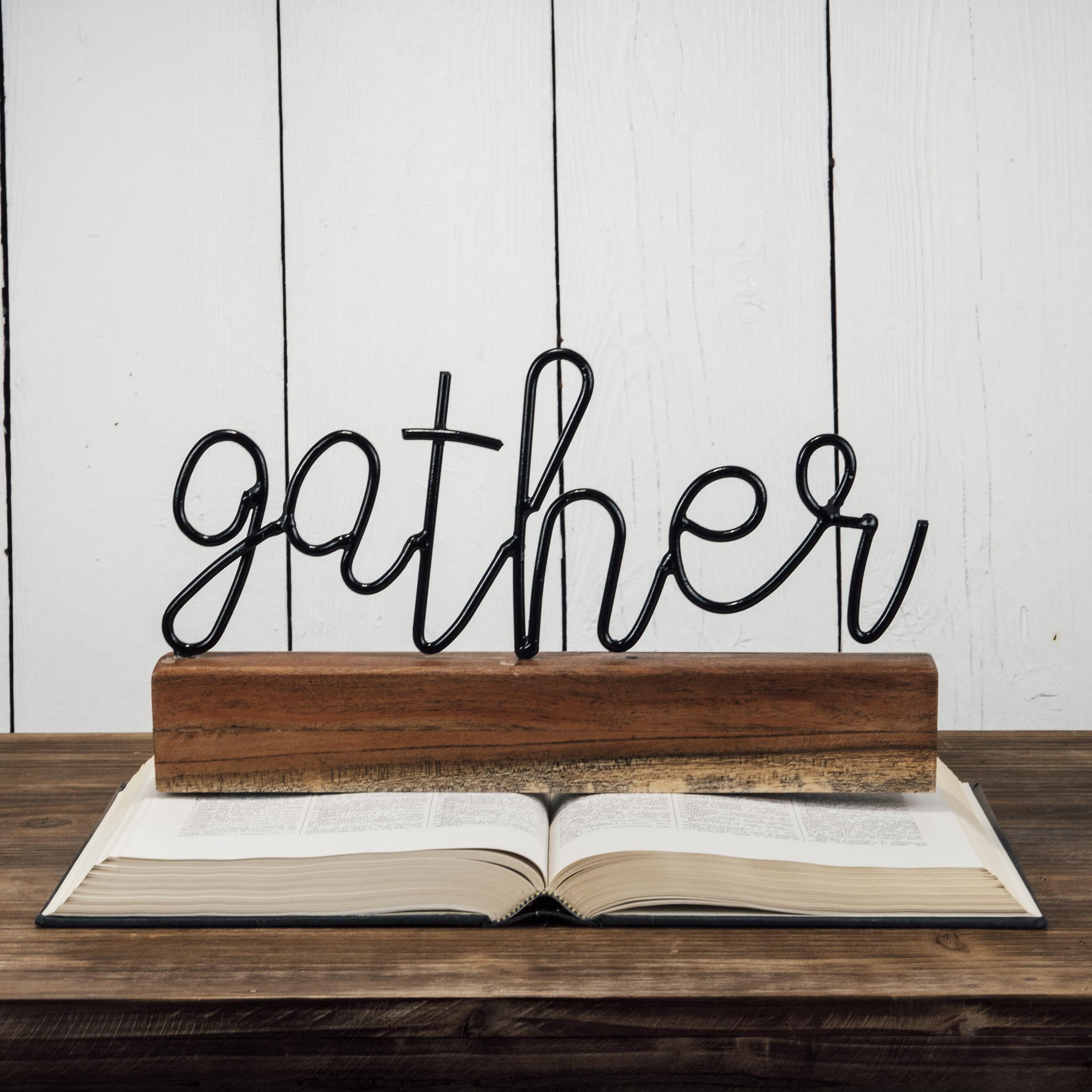 Foreside Home & Garden Gather Wire Metal and Wood Decorative Table Top ...