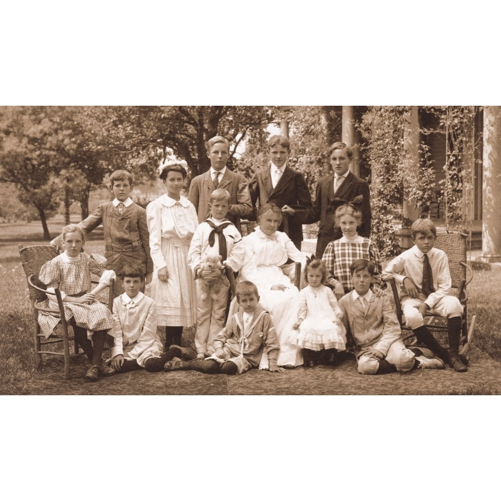 Former First Lady Lucretia Garfield Seated Outdoors With Her ...