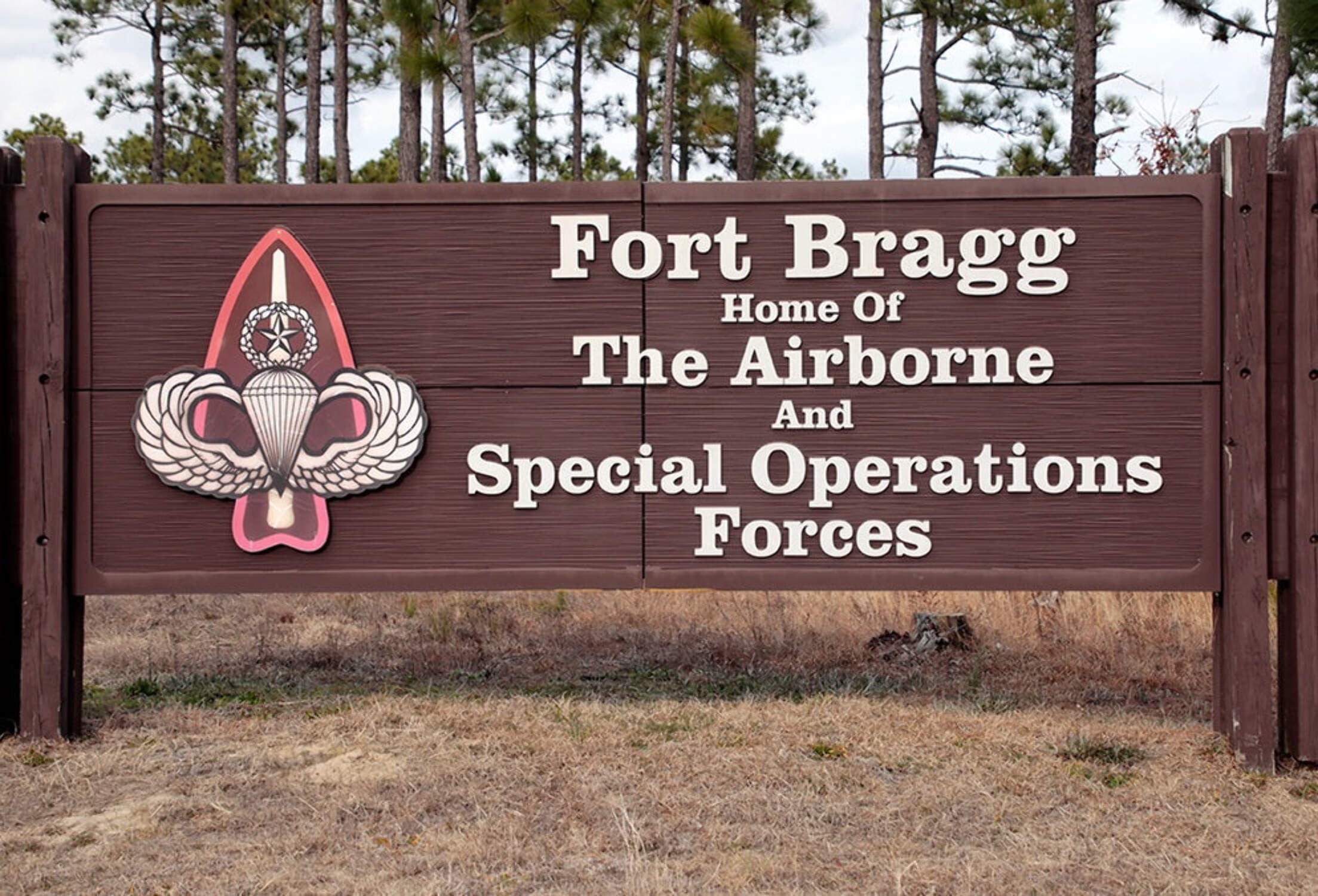 Fort Bragg US Military Sign GLOSSY POSTER PICTURE PHOTO PRINT BANNER ...