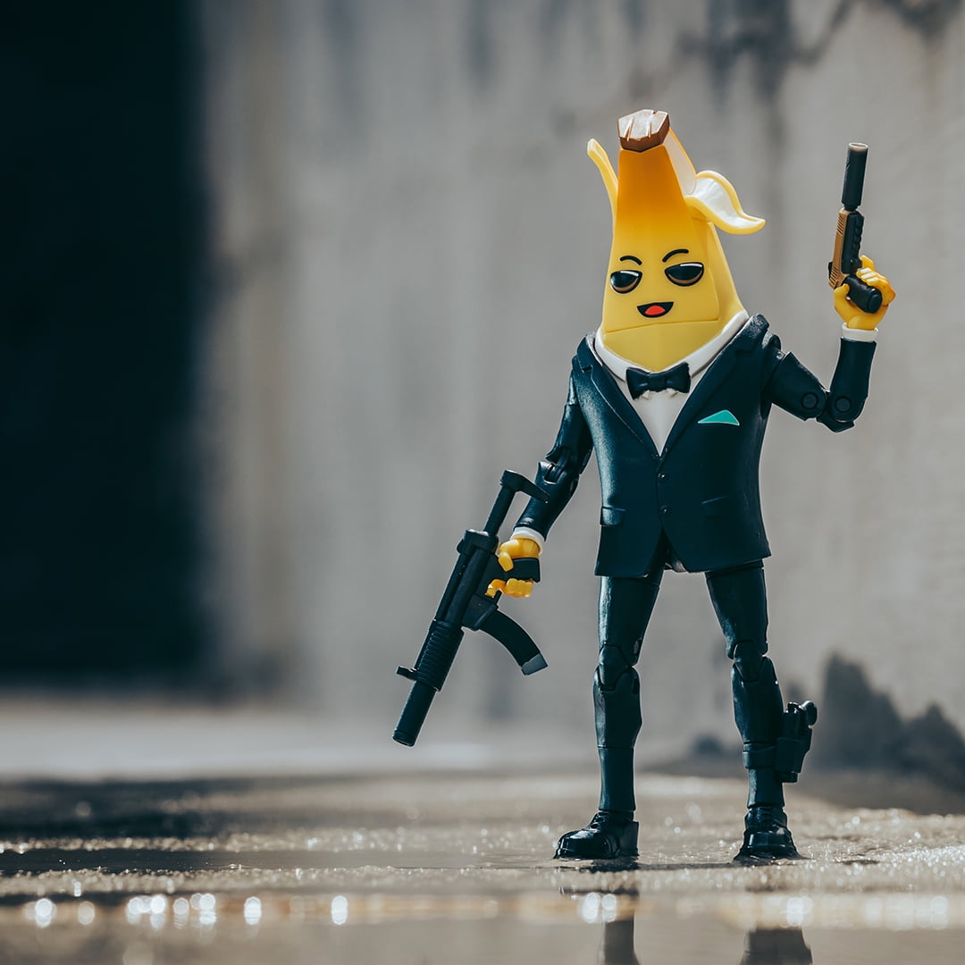 Fortnite Legendary Series 6" Agent Peely Action Figure, Plastic ...