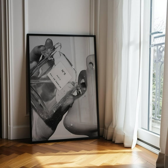 ( No Frame) Woman Drinking Perfume Poster Luxury Print Fashion Poster ...