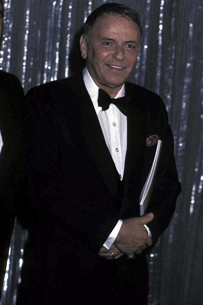 Frank Sinatra Photo Print (24 x 30) - Walmart.com