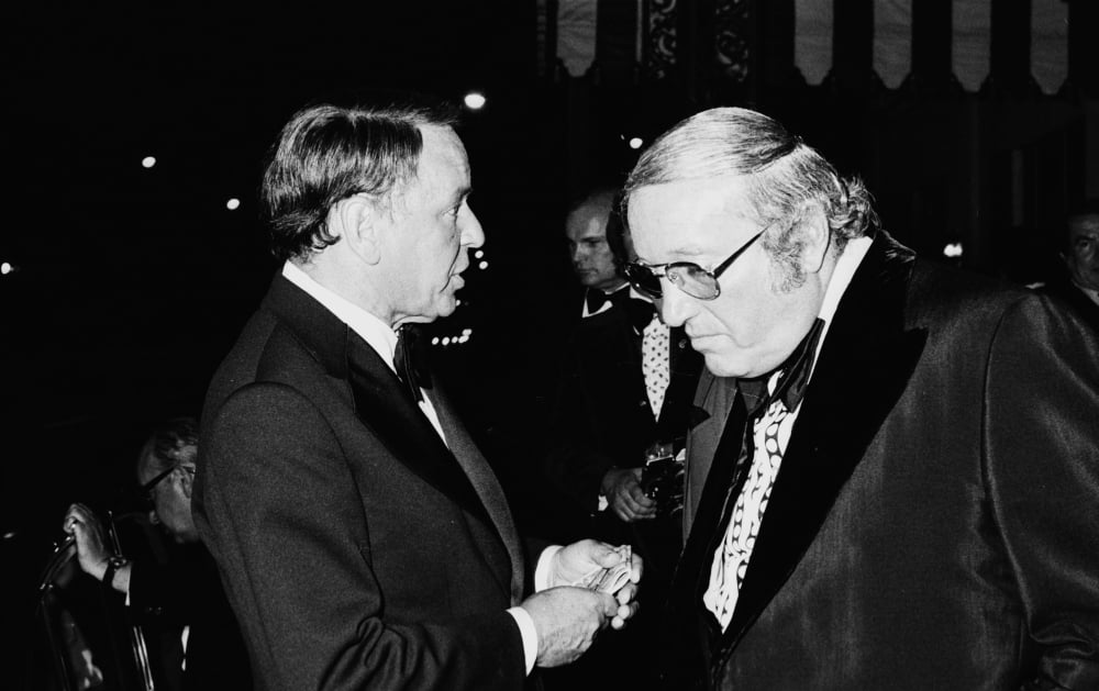 Frank Sinatra and Jilly Rizzo Photo Print (10 x 8) - Walmart.com