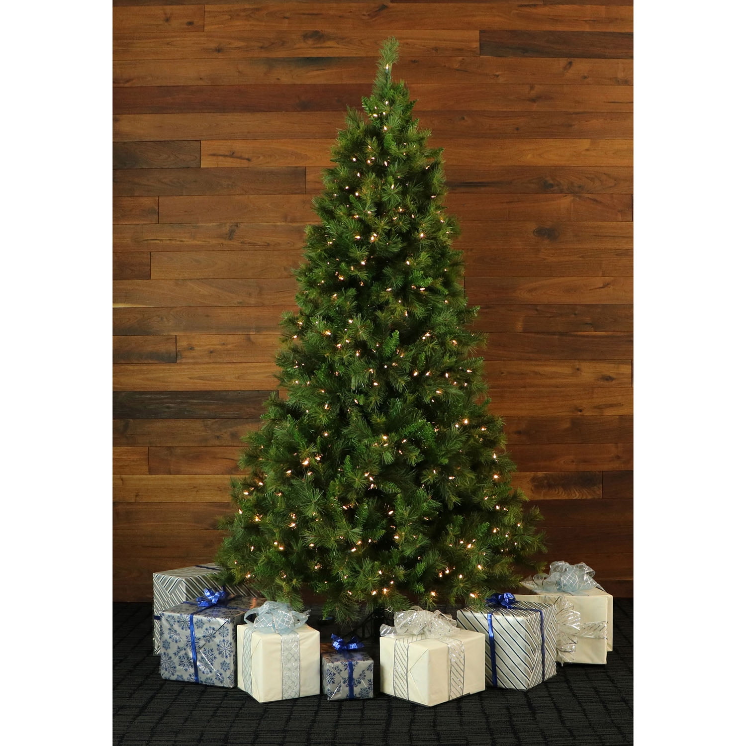 Fraser Hill Farm 7.5-ft Pre-Lit Canyon Pine Green Artificial Tree 550 ...