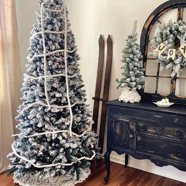 Fraser Hill Farm Alaskan Flocked Christmas Tree, 9 ft Tall | Artificial ...