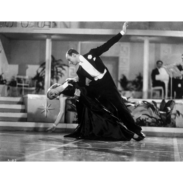 Fred Astaire and Ginger Rogers Dancing in Black Dress and Black Tuxedo ...