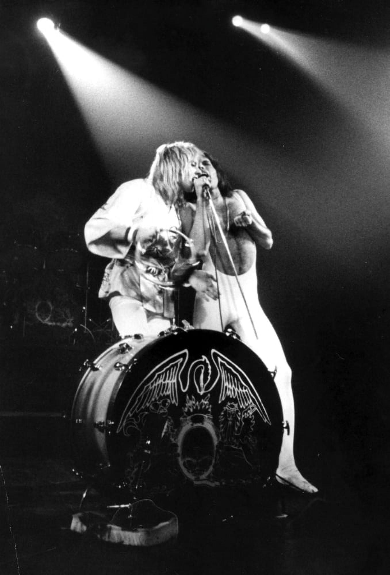 Freddy Mercury and Roger Taylor of Queen Photo Print (8 x 10) - Walmart.com