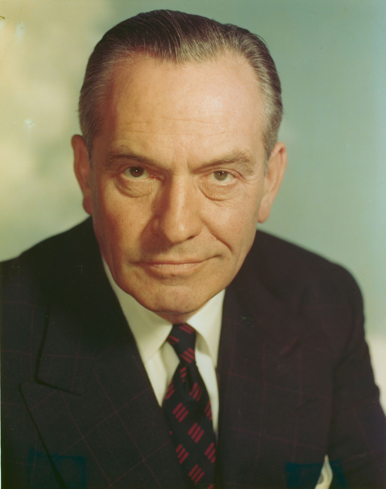 Frederic March Posed in Suit Photo Print (8 x 10) - Walmart.com