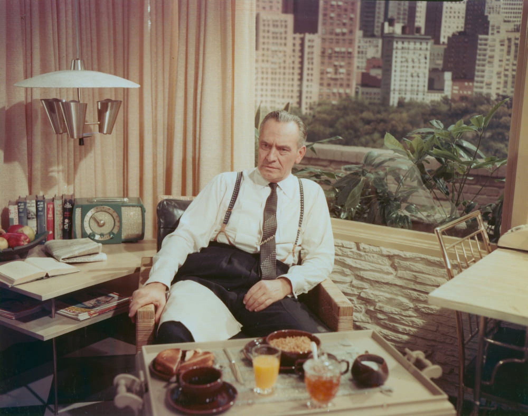 Frederic March in Jumper Suit Portrait Photo Print (8 x 10) - Walmart.com