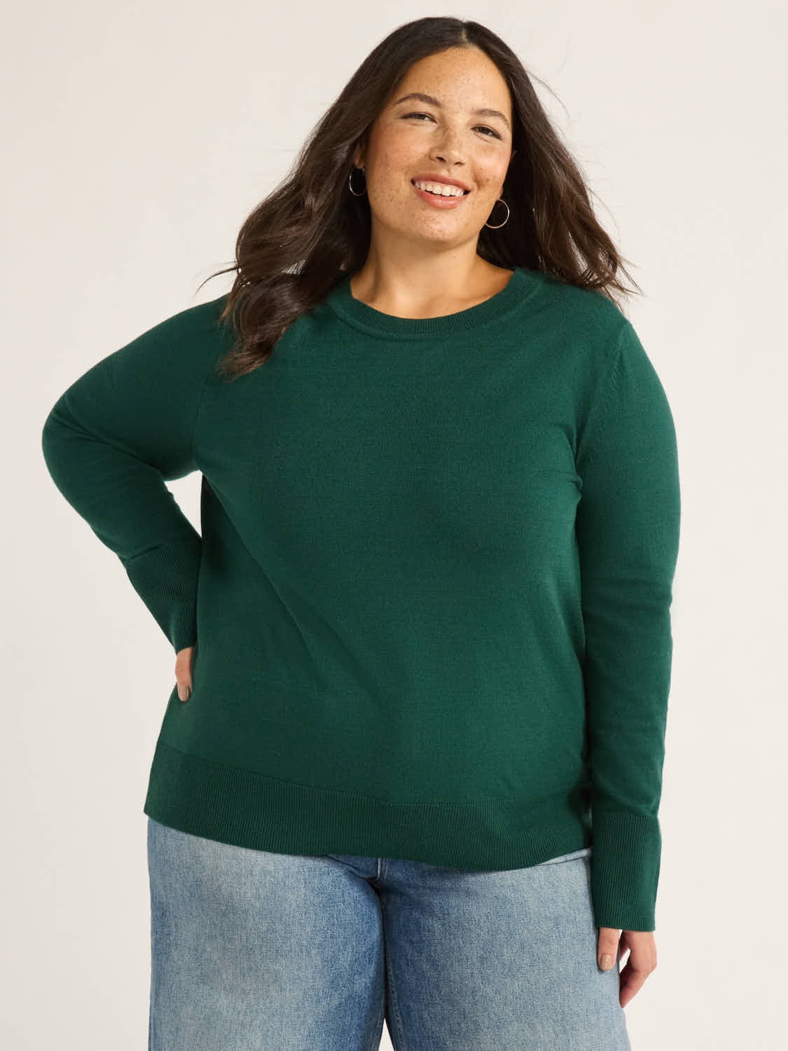 Free Assembly Women’s and Women's Plus Cozy Yarn Crewneck Sweater with ...