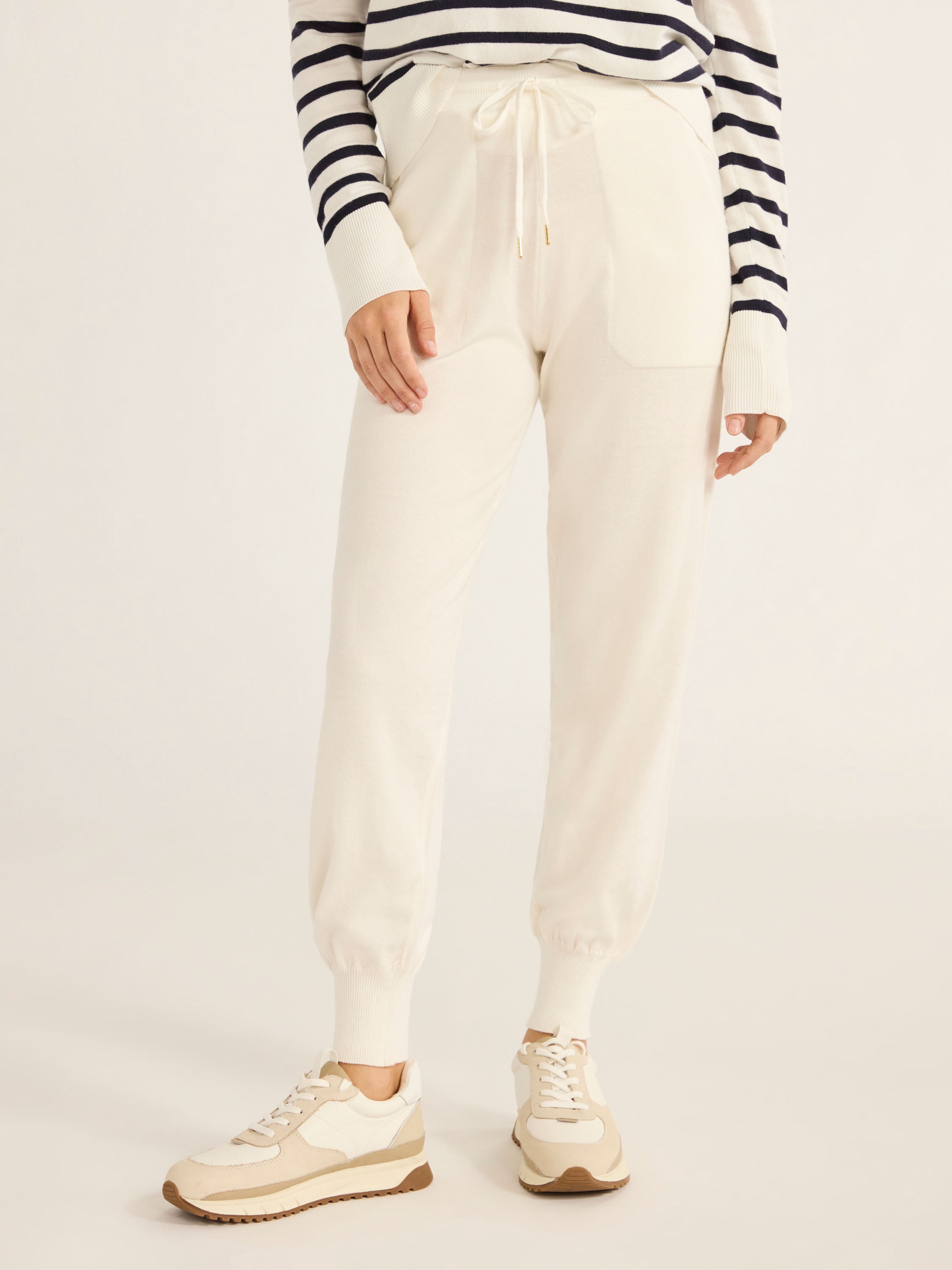 Free Assembly Women's Cozy Yarn Sweater Jogger Pants, Ribbed Cuffs, XS ...