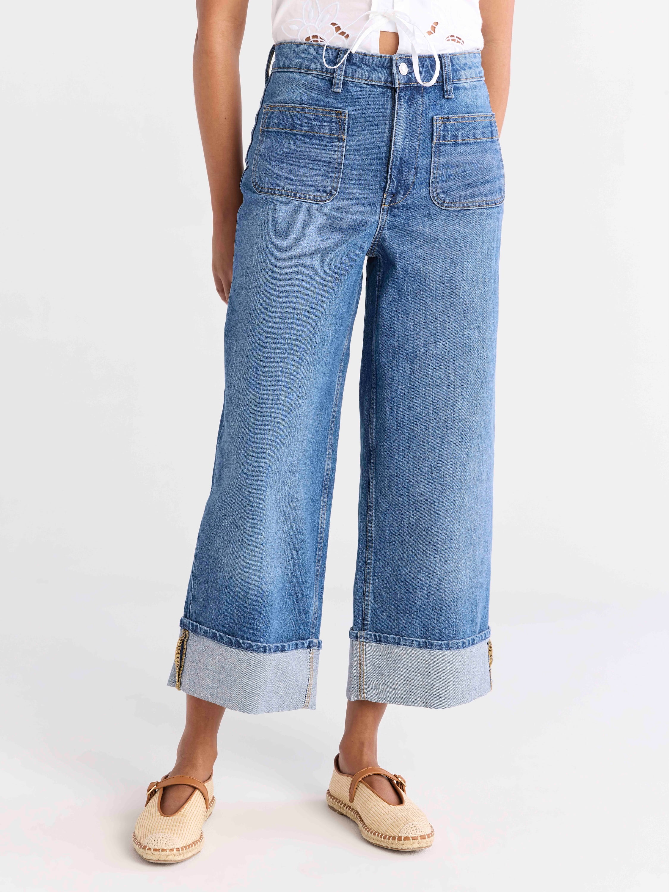 Free Assembly Women’s High Rise Cuffed Jeans with Patch Pockets, 30 ...