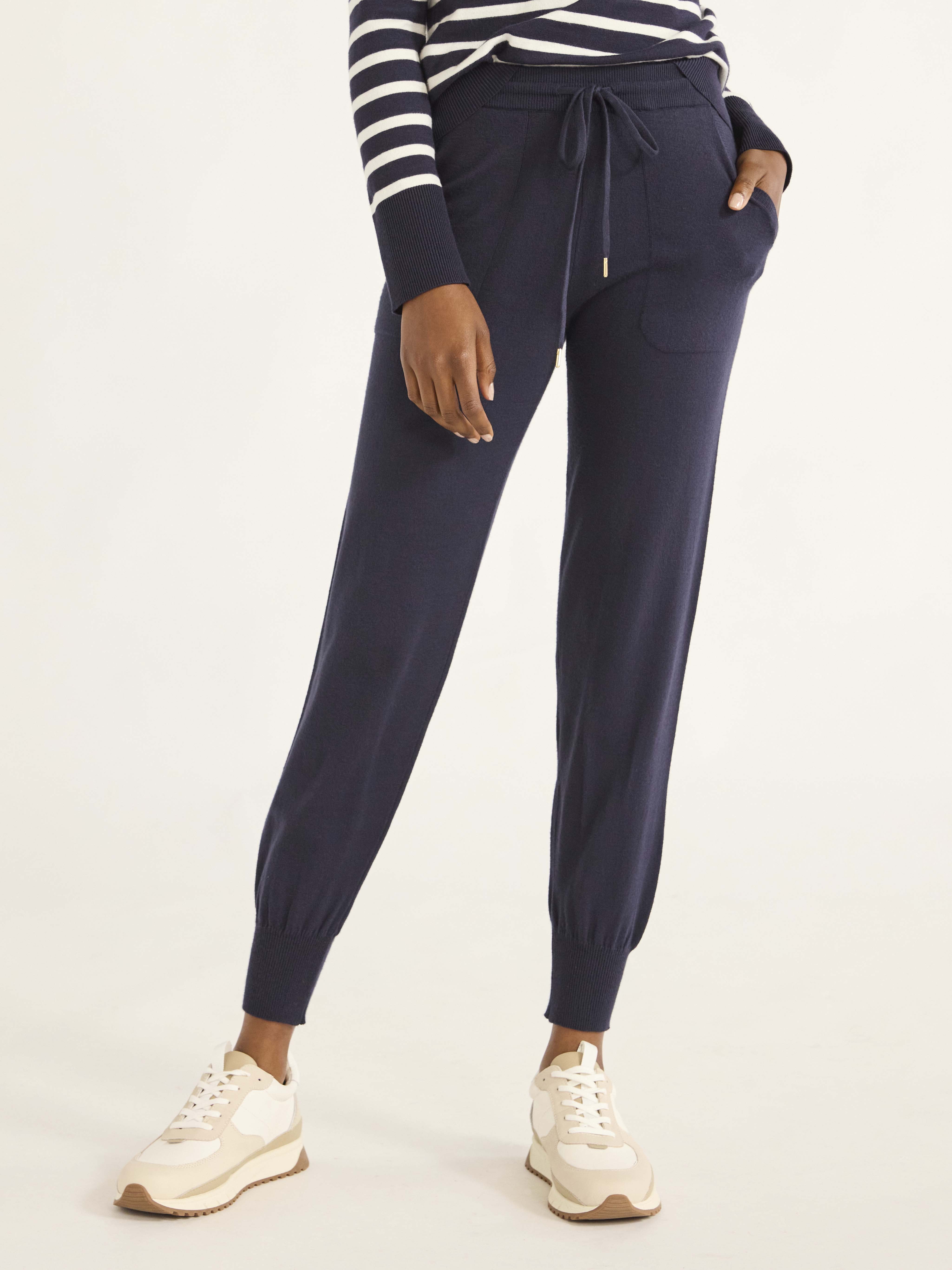 Free Assembly Women's and Women's Plus Cozy Yarn Sweater Jogger Pants ...