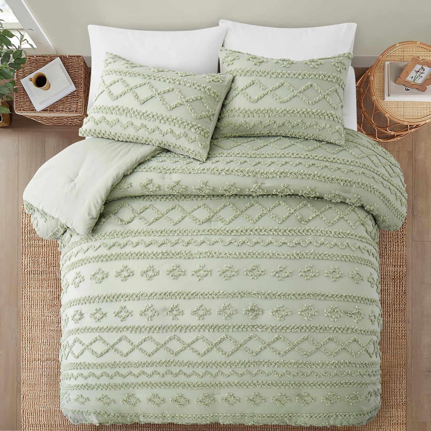 Fresh matcha green three-dimensional pattern embroidered cotton bedding ...