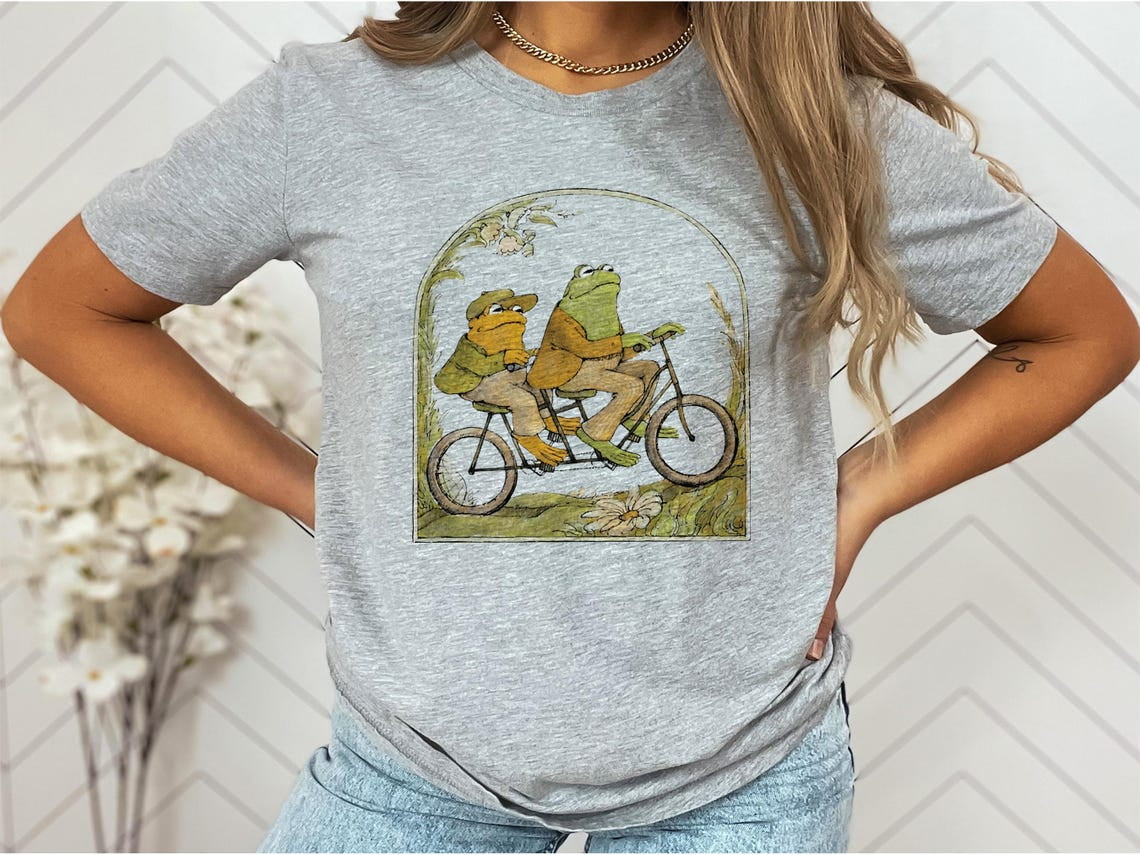 Frog And Toad Shirt, Vintage Book T-Shirt, Frog Lover Sweatshirt, Retro ...