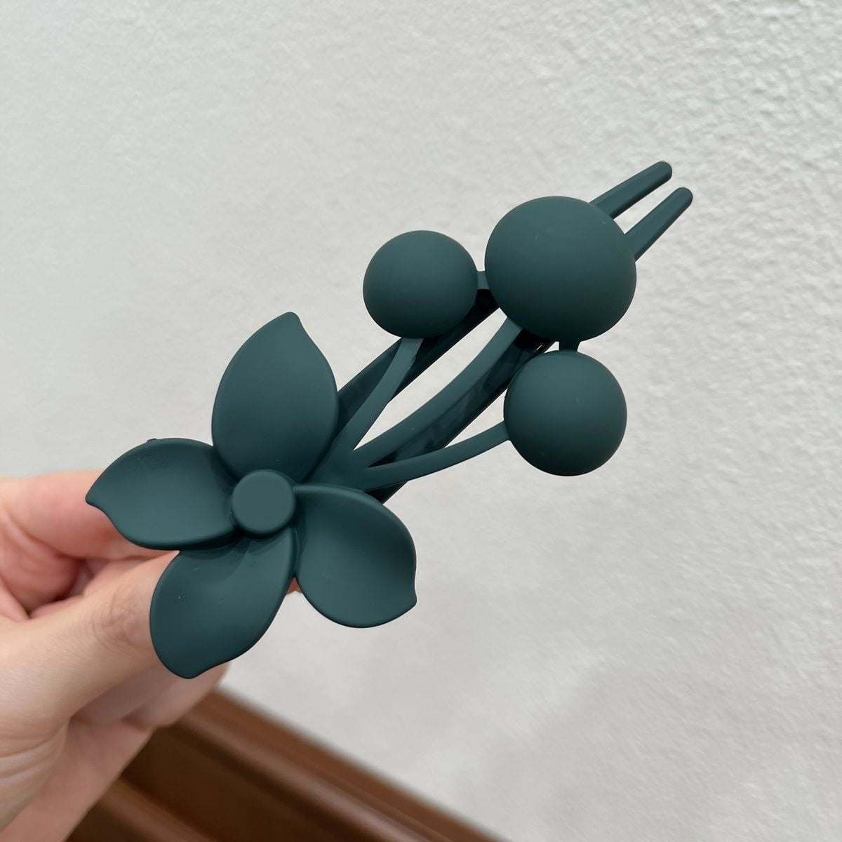 Frosted Flower Hair Clips for Women & Girls – Sweet Simple Matte Floral ...